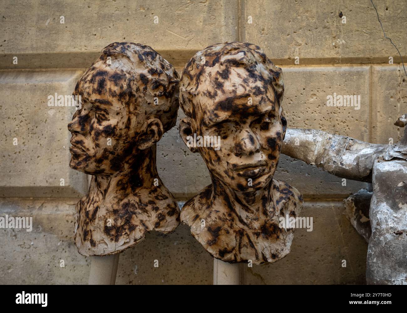 Traditional papier-mache heads made by artisans known as cartapestai at ...