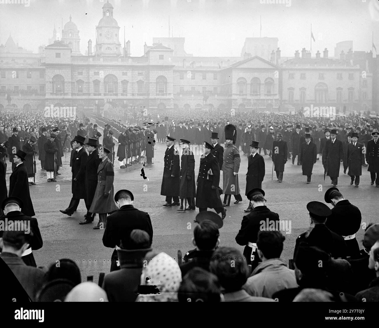 Hon sir alexander ramsay Black and White Stock Photos & Images - Alamy