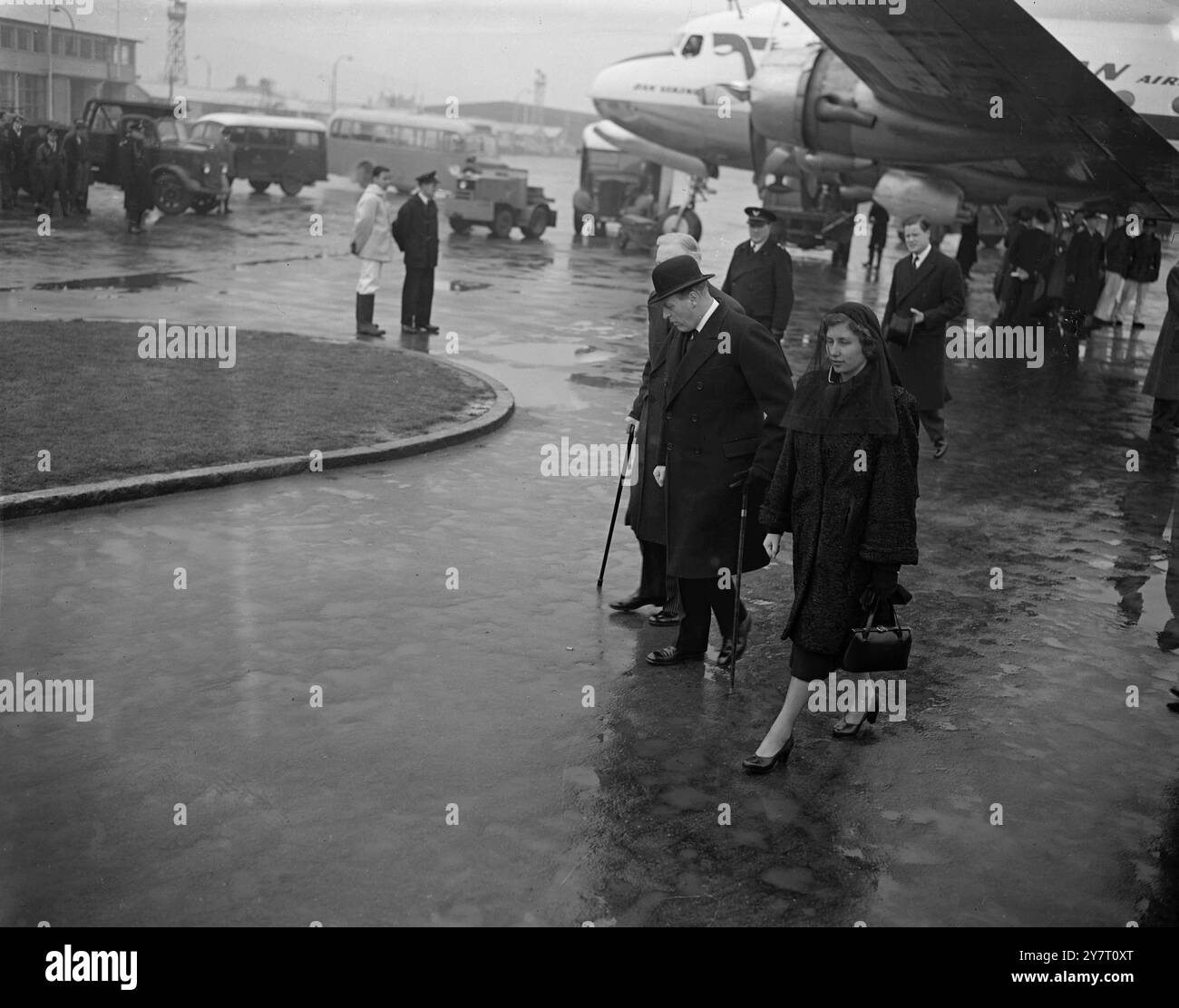 King lap Black and White Stock Photos & Images - Alamy