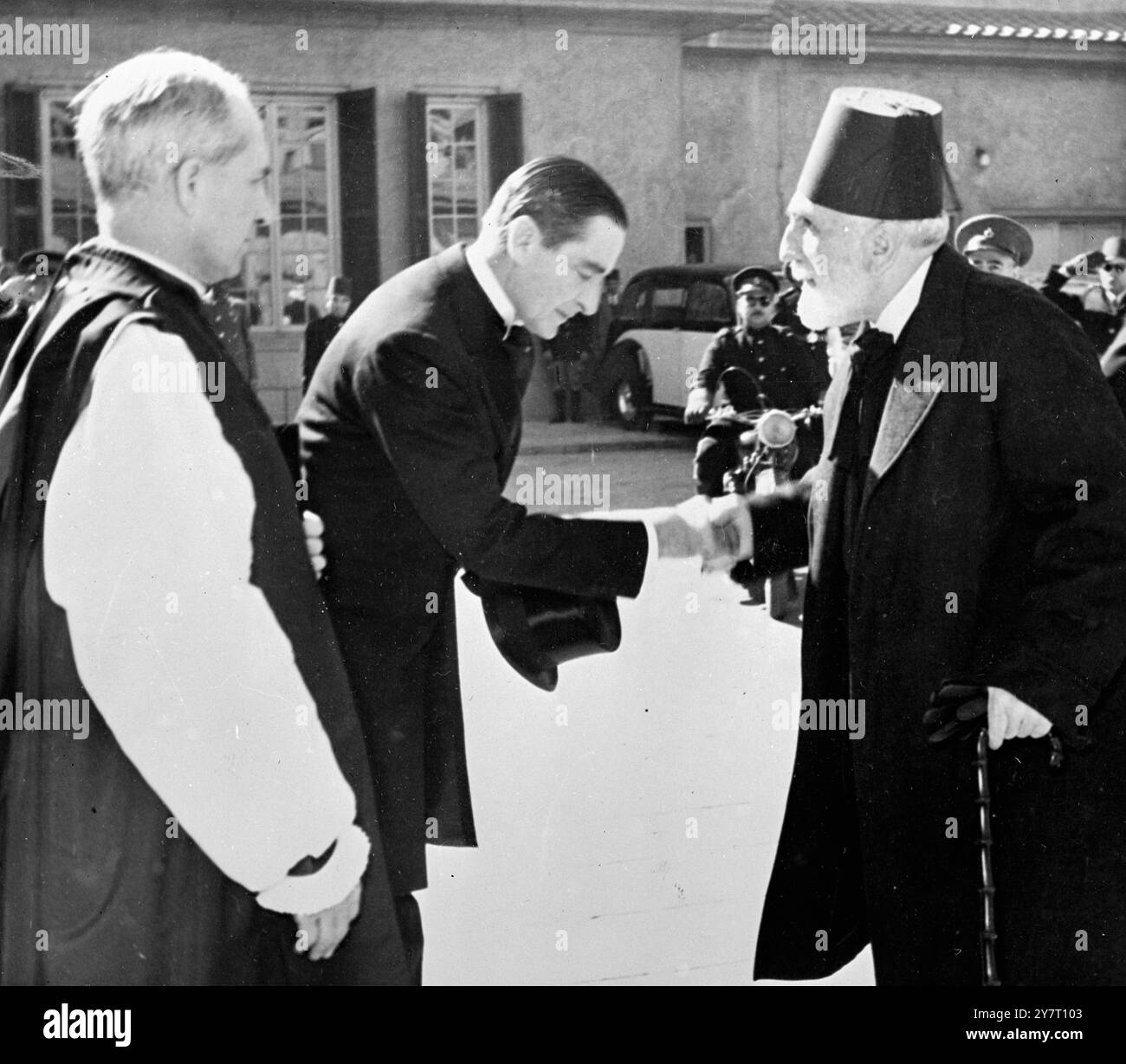 MEMORIAL SERVICE IN CAIRO TO KING GEORGE Vl. 17.2.52. I.N.P. PHOTO ...
