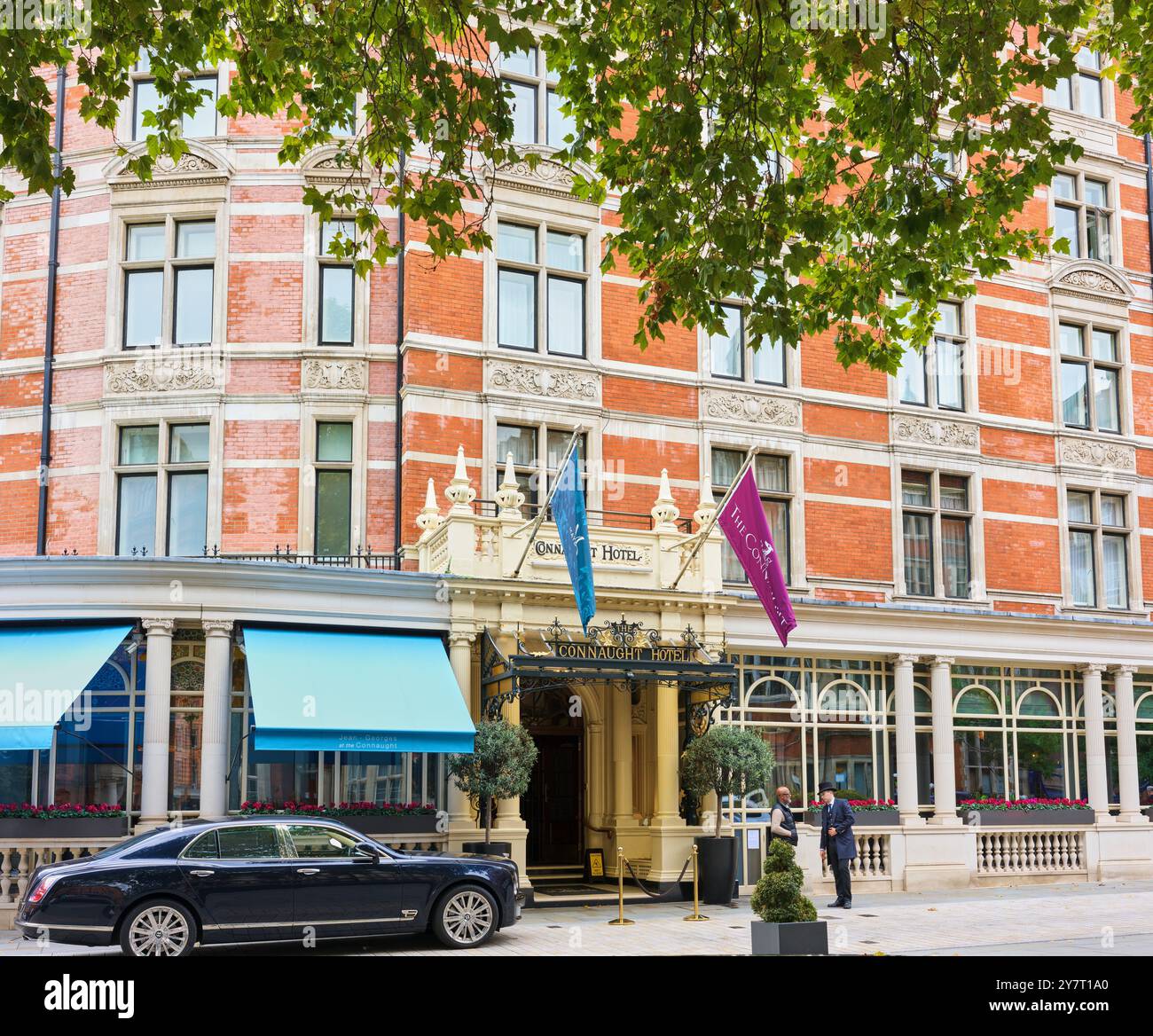 Connaught hotel, Mayfair, London, England Stock Photo - Alamy