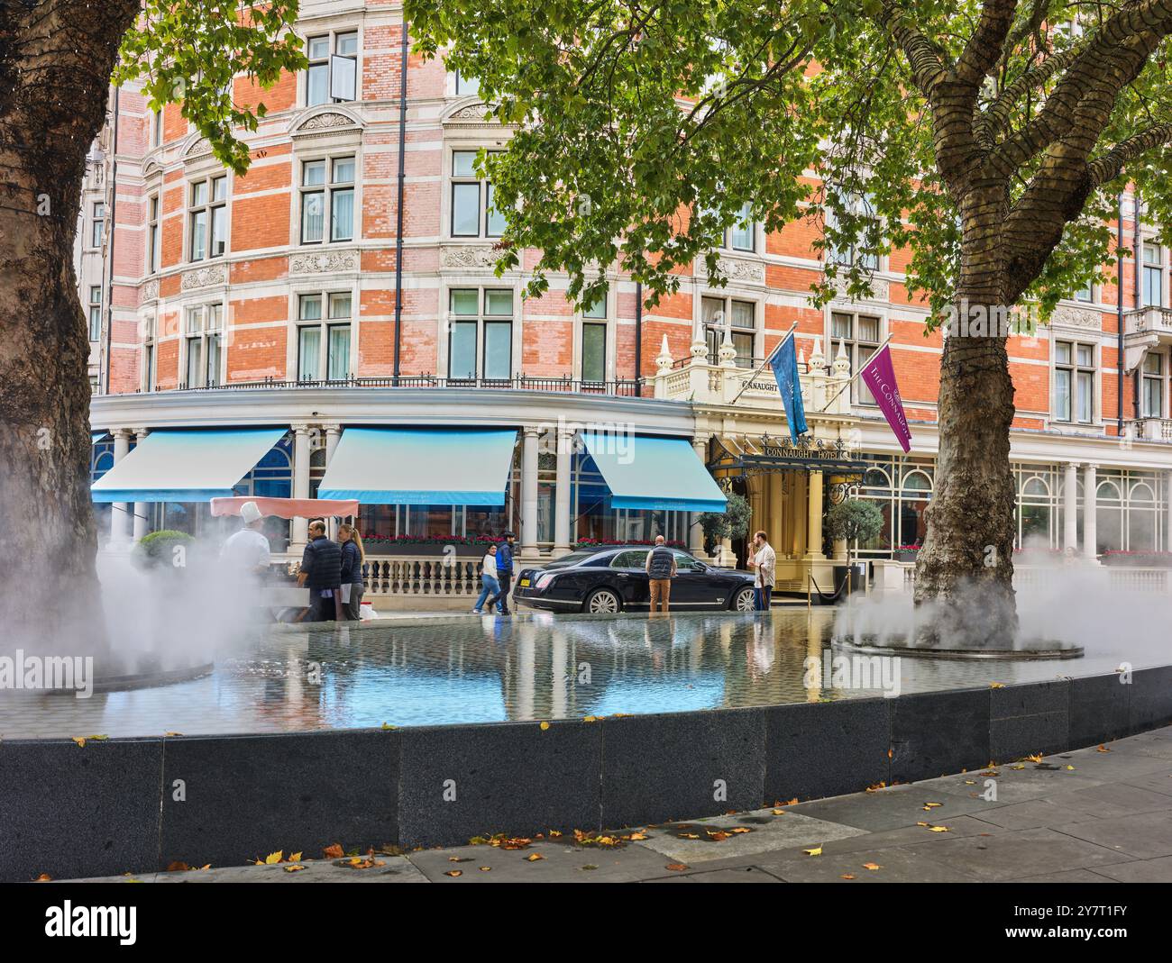Connaught hotel, Mayfair, London, England Stock Photo - Alamy