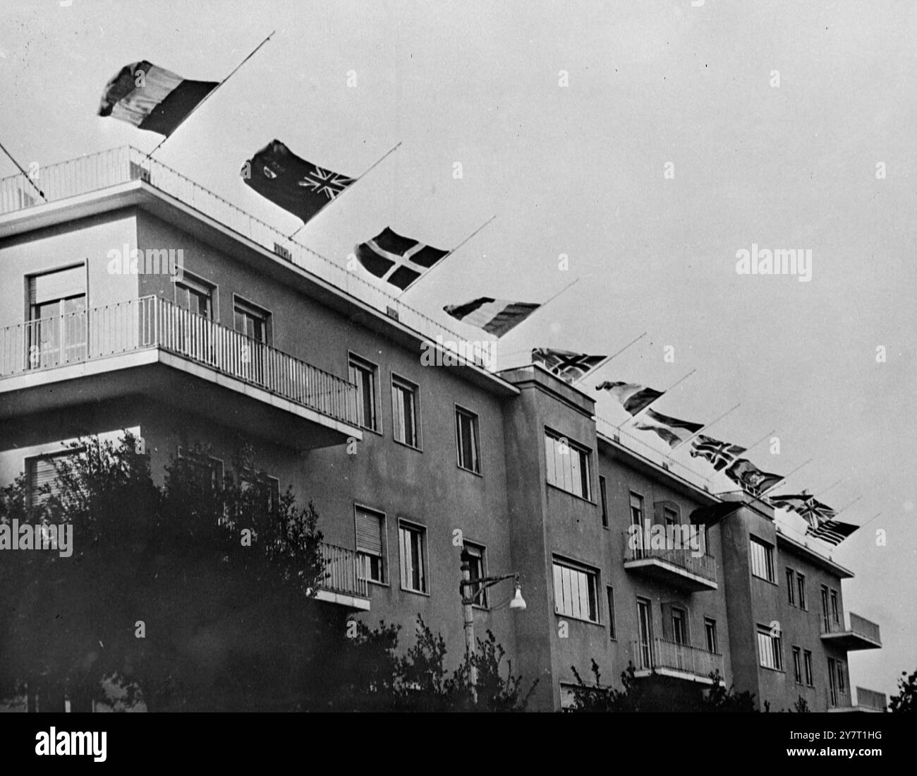 NATO HEADQUARTERS RESPECT HIS MAJESTY, THE KING 11.2.52. The flags of ...