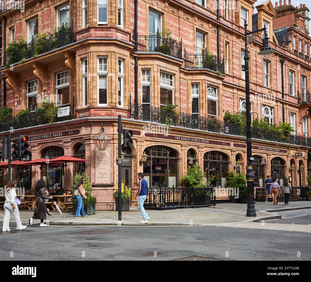 The Audley Public House with luxury apartments above it, Mayfair ...