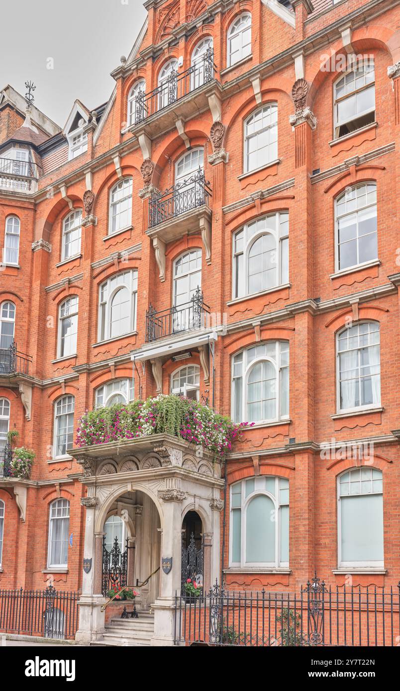 Audley Mansions, a block of luxury apartments, Mayfair, London, England ...