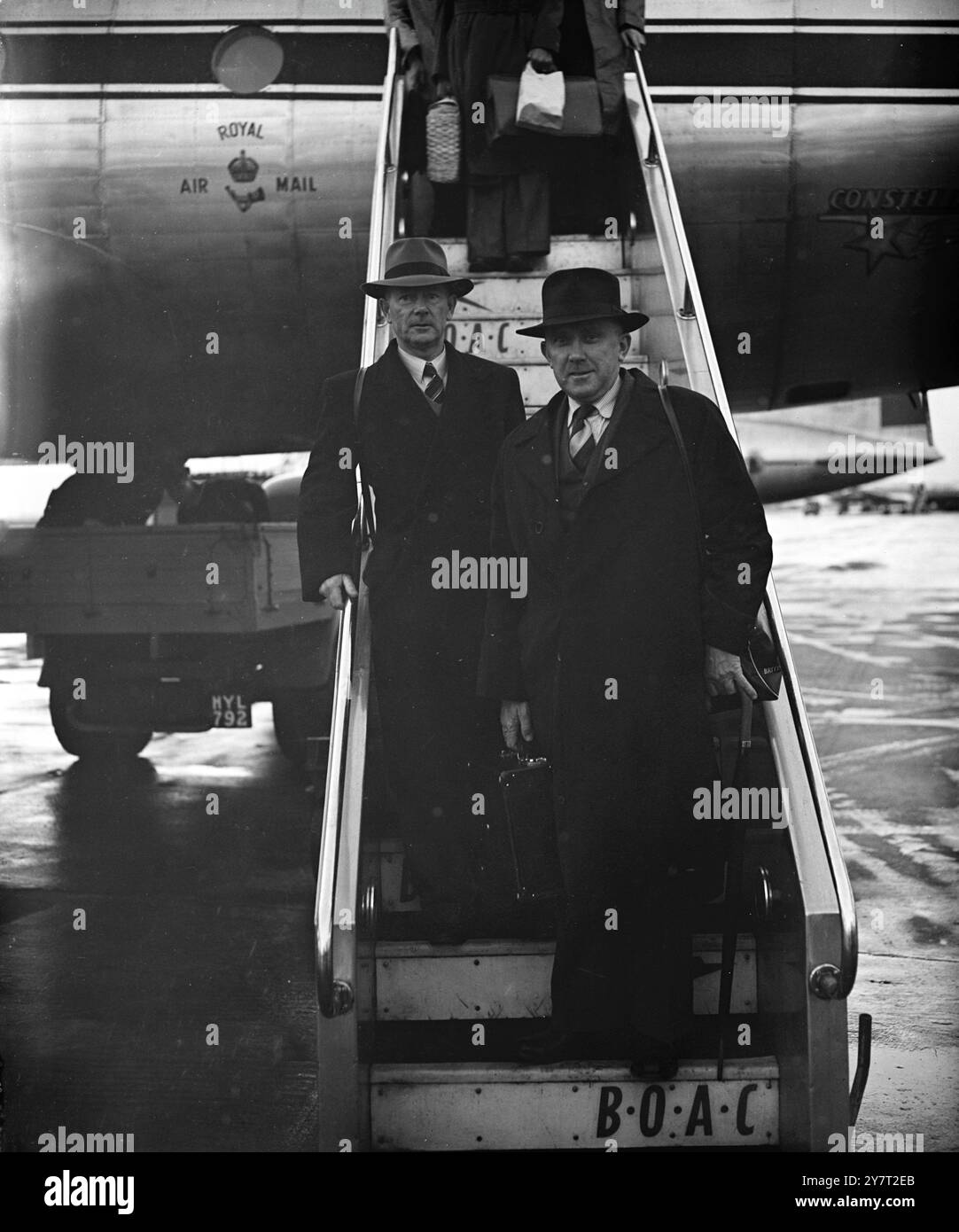 GENERAL ARRIVES FROM AUSTRALIA FOR DISCUSSIONS ON ROYAL VISIT ...