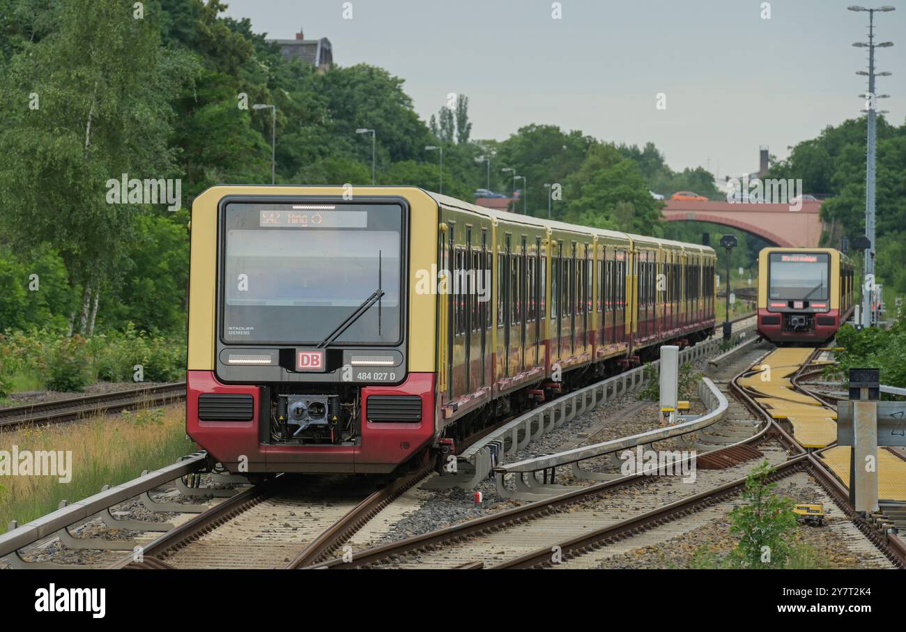 Berliner ringbahn hi-res stock photography and images - Alamy