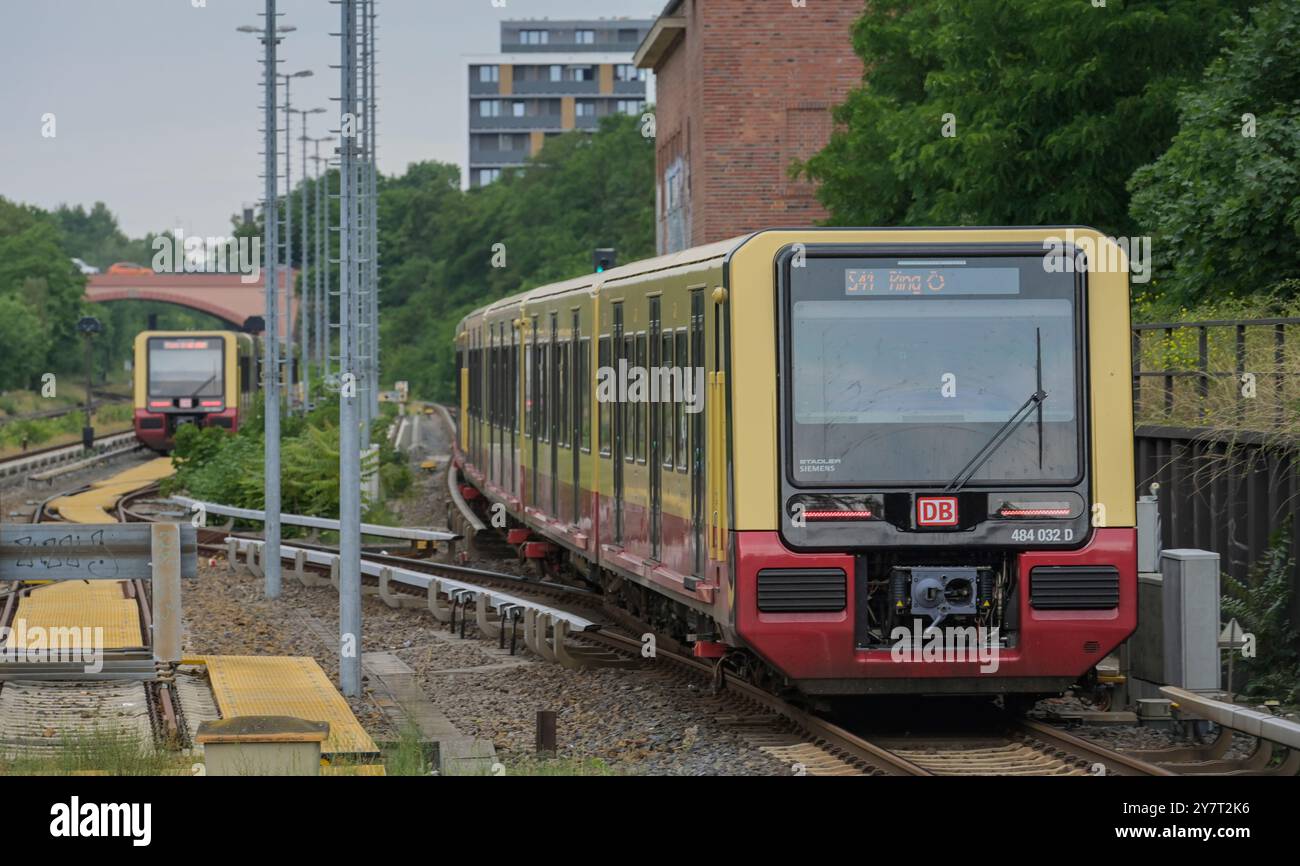 Berliner ringbahn hi-res stock photography and images - Alamy