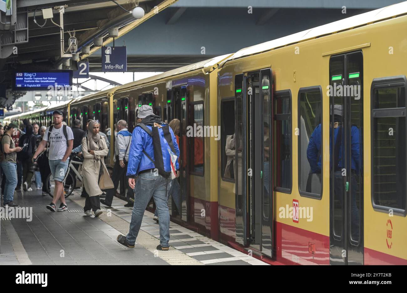Berliner ringbahn hi-res stock photography and images - Alamy