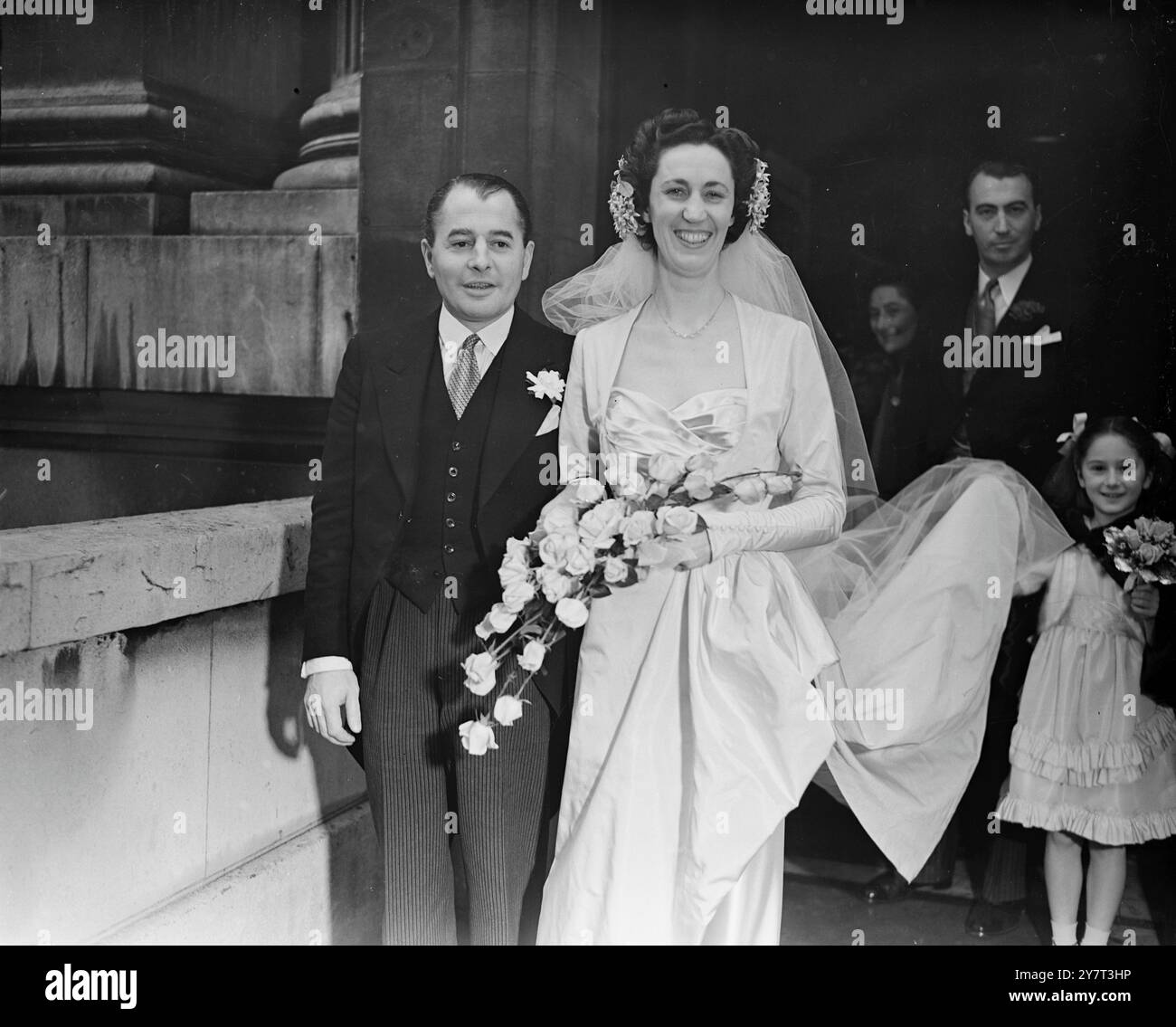1950s bride bouquet hi-res stock photography and images - Alamy