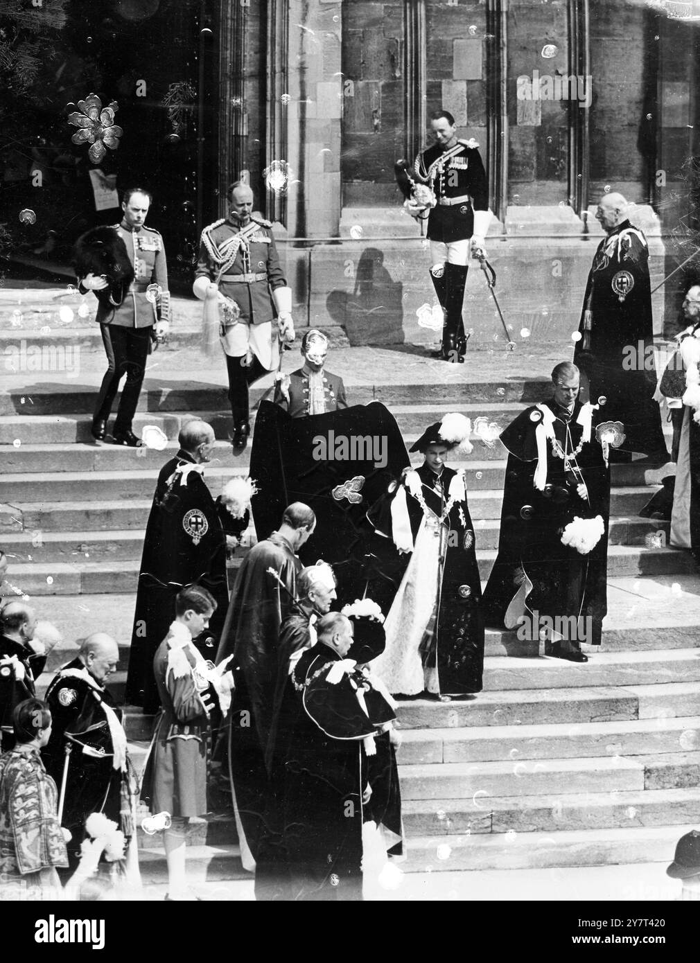 QUEEN AT GARTER CEREMONY WINDSOR, ENGLAND UK : In her mantle of ...
