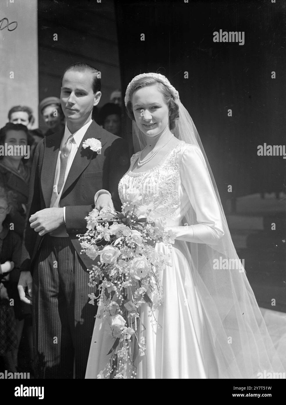BRIGADIER CRITCHLEY'S DAUGHTER WEDS Miss Diana Critchley , younger ...