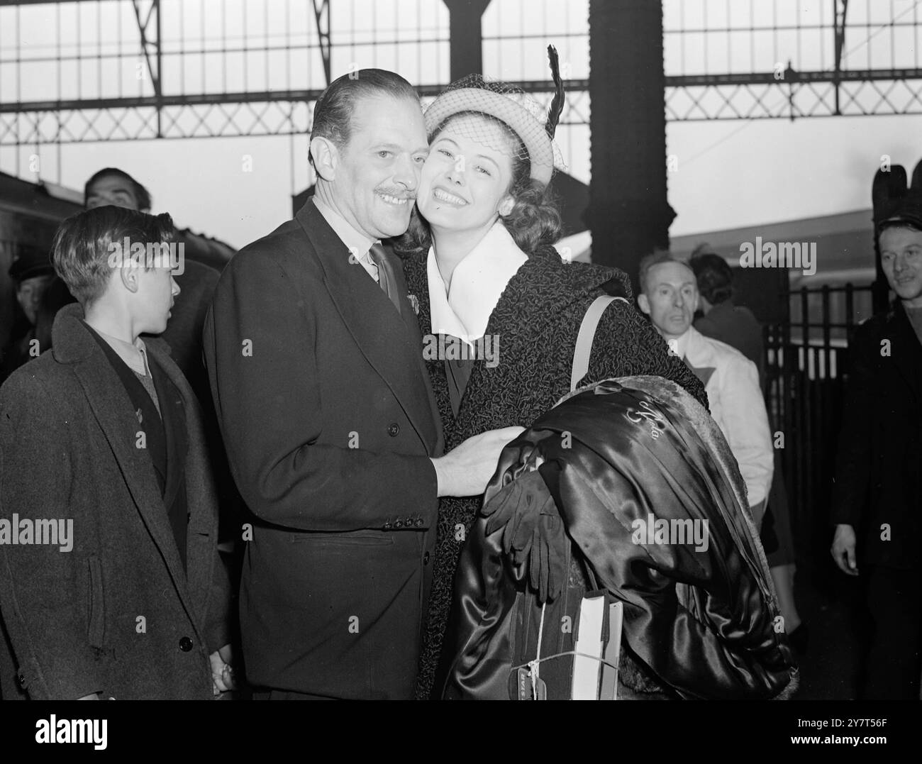 WELCOMING HIS BRIDE Actor Guy Middleton greeting his 6ft 1in tall ...