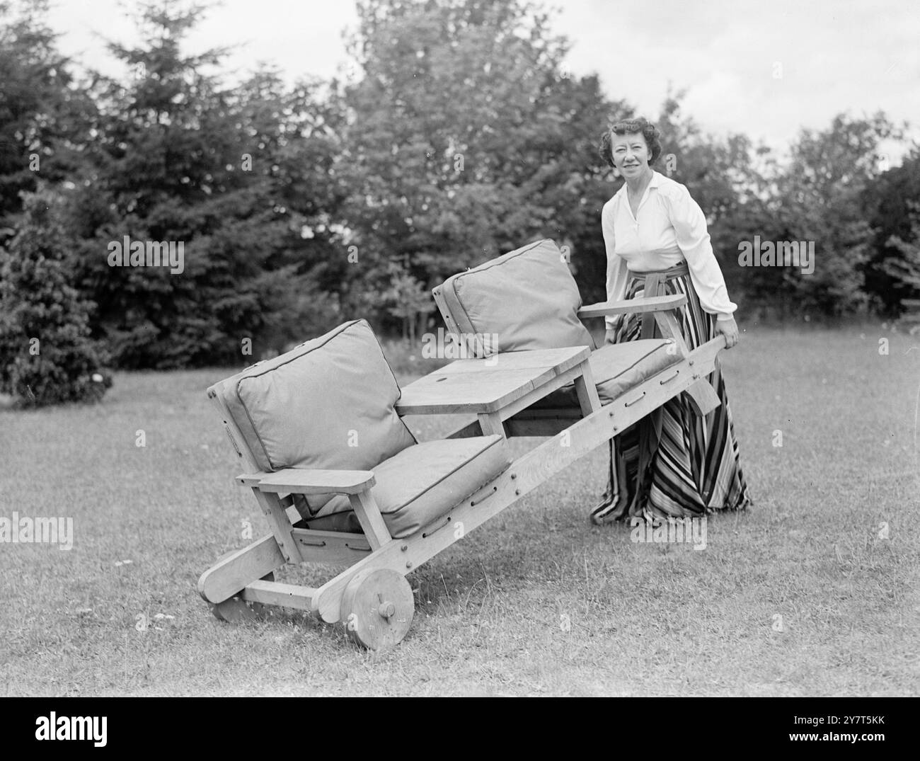 Flora robson hi-res stock photography and images - Alamy