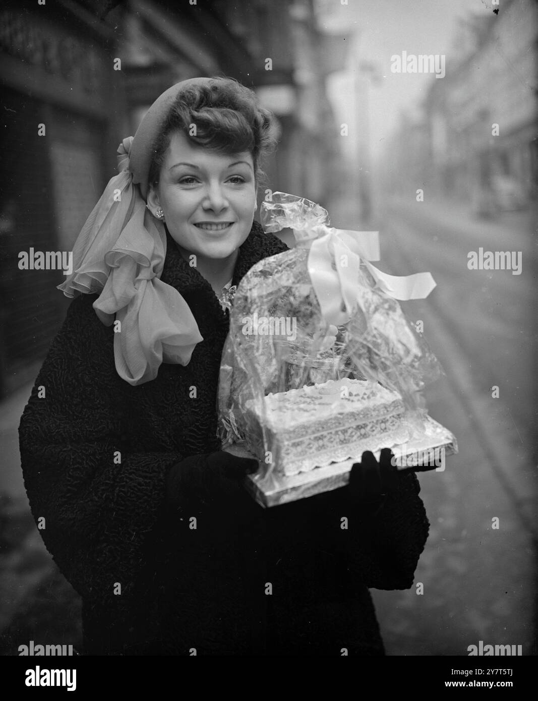 IN SEARCH OF A TAXI British film actress JEAN KENT , shown here at the ...