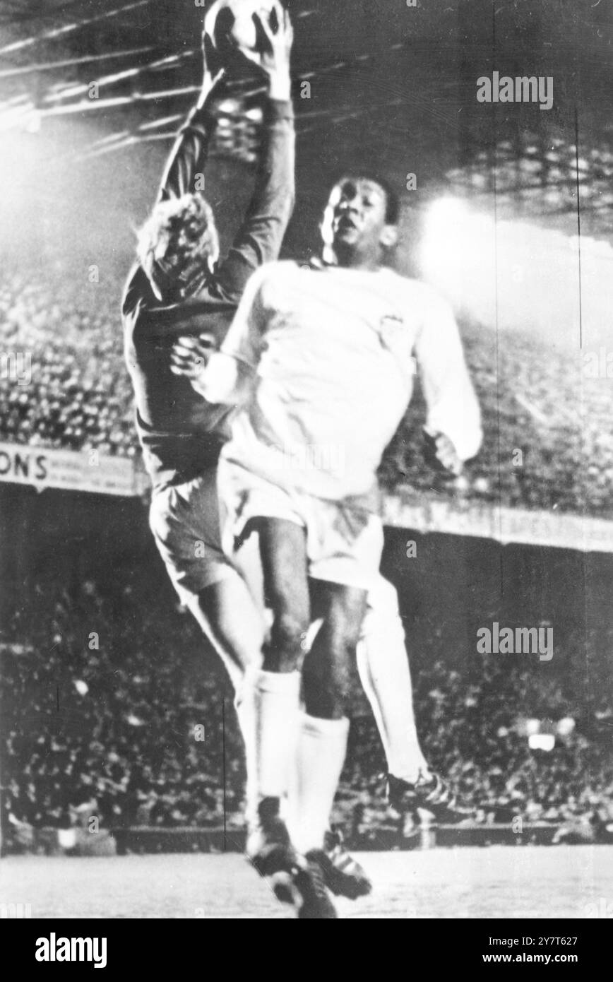 Gary sprake hi-res stock photography and images - Alamy