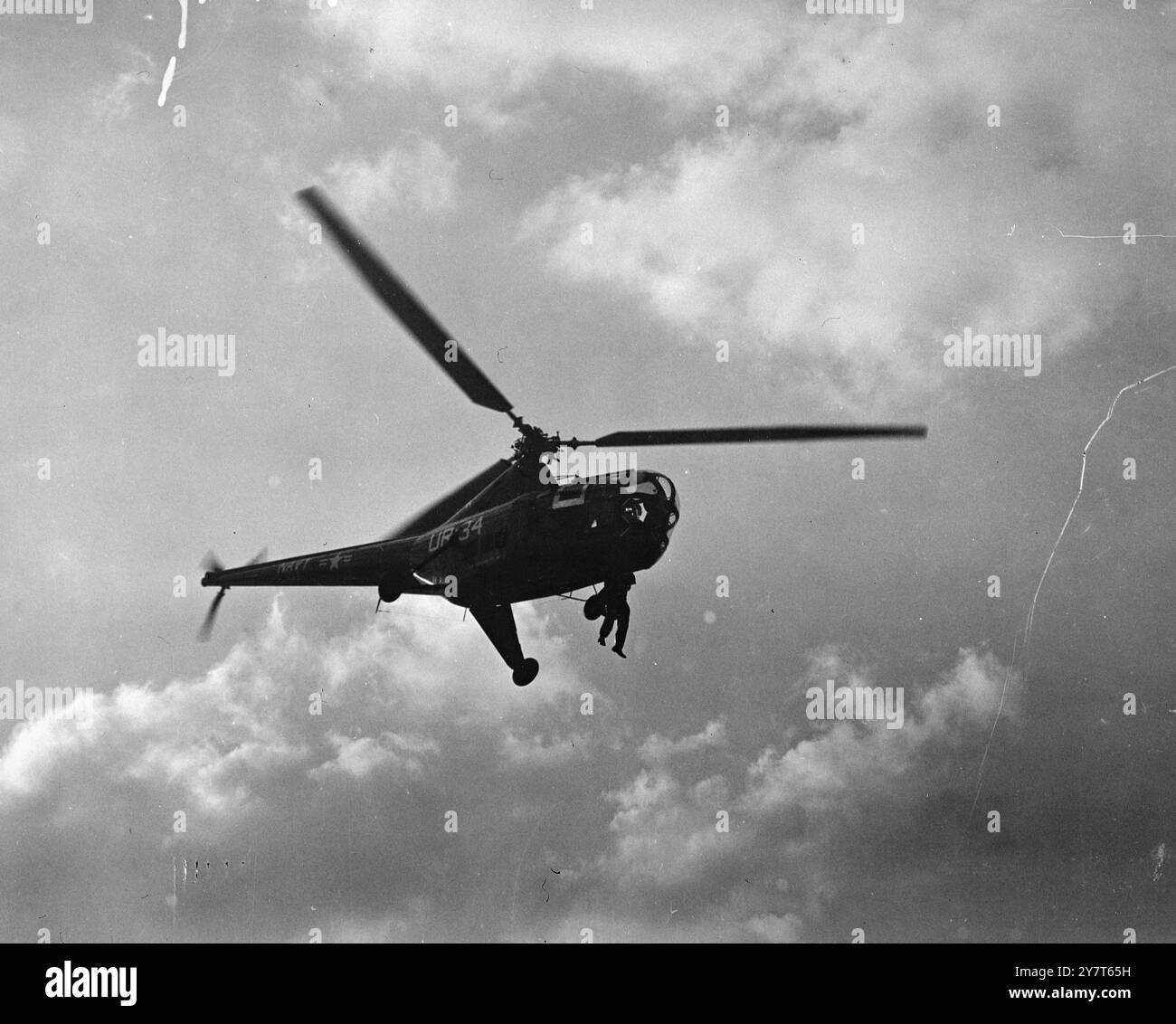 FOUR MINUTE RESCUE This series of pictures shows one of the fastest sea ...