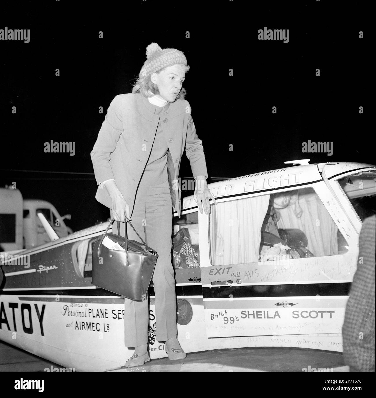 Madrid airport 1967 hi-res stock photography and images - Alamy