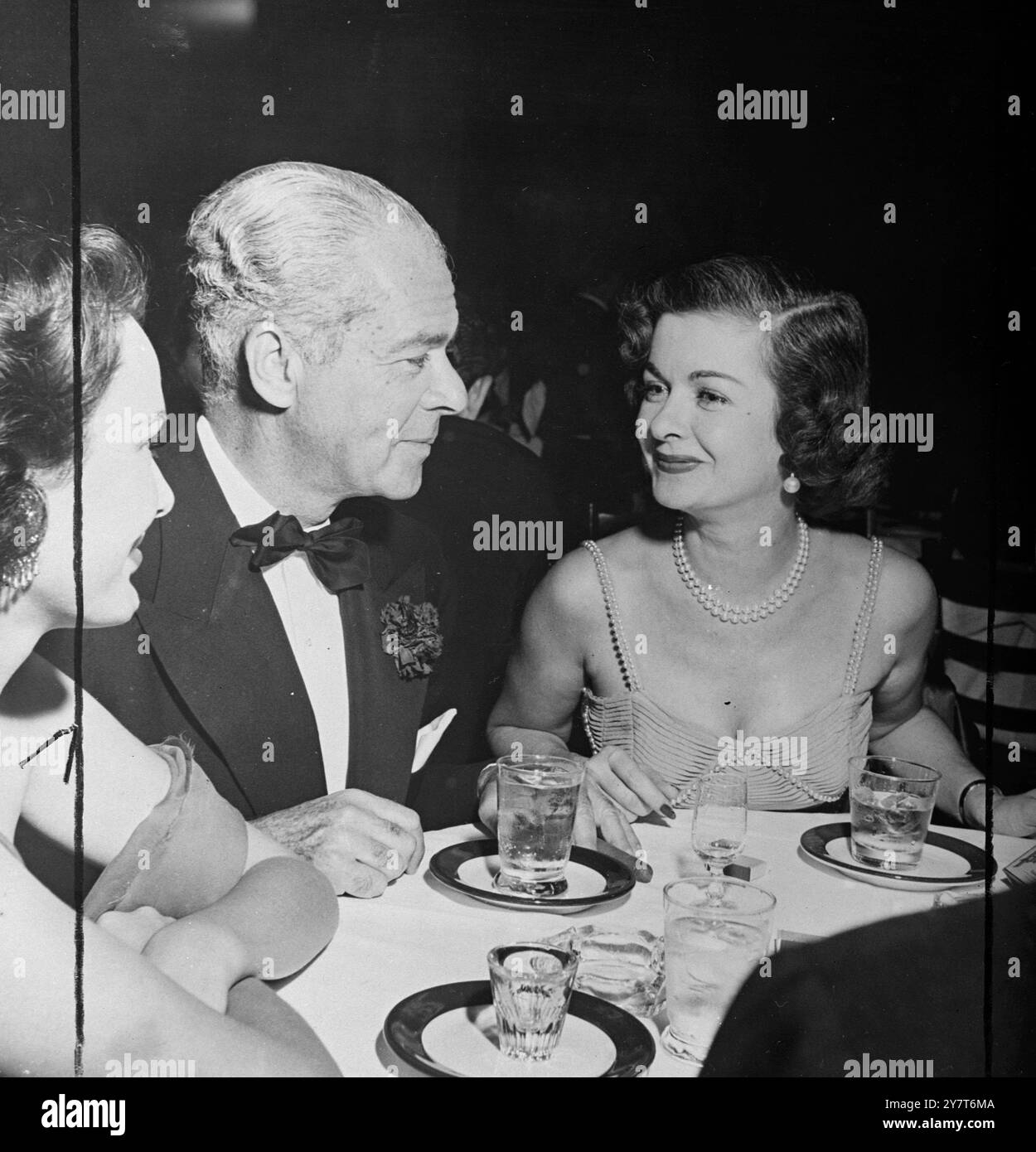 SMILES OF THE FAMOUS A rare picture, as frequently - photographed ...