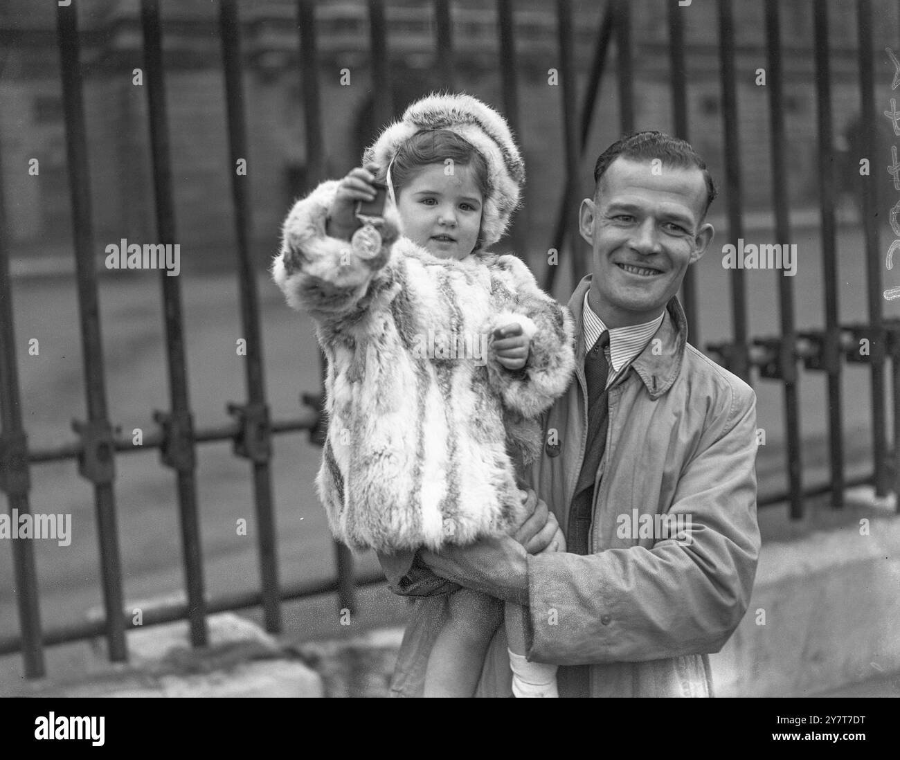 British empire medal ww2 Black and White Stock Photos & Images - Alamy