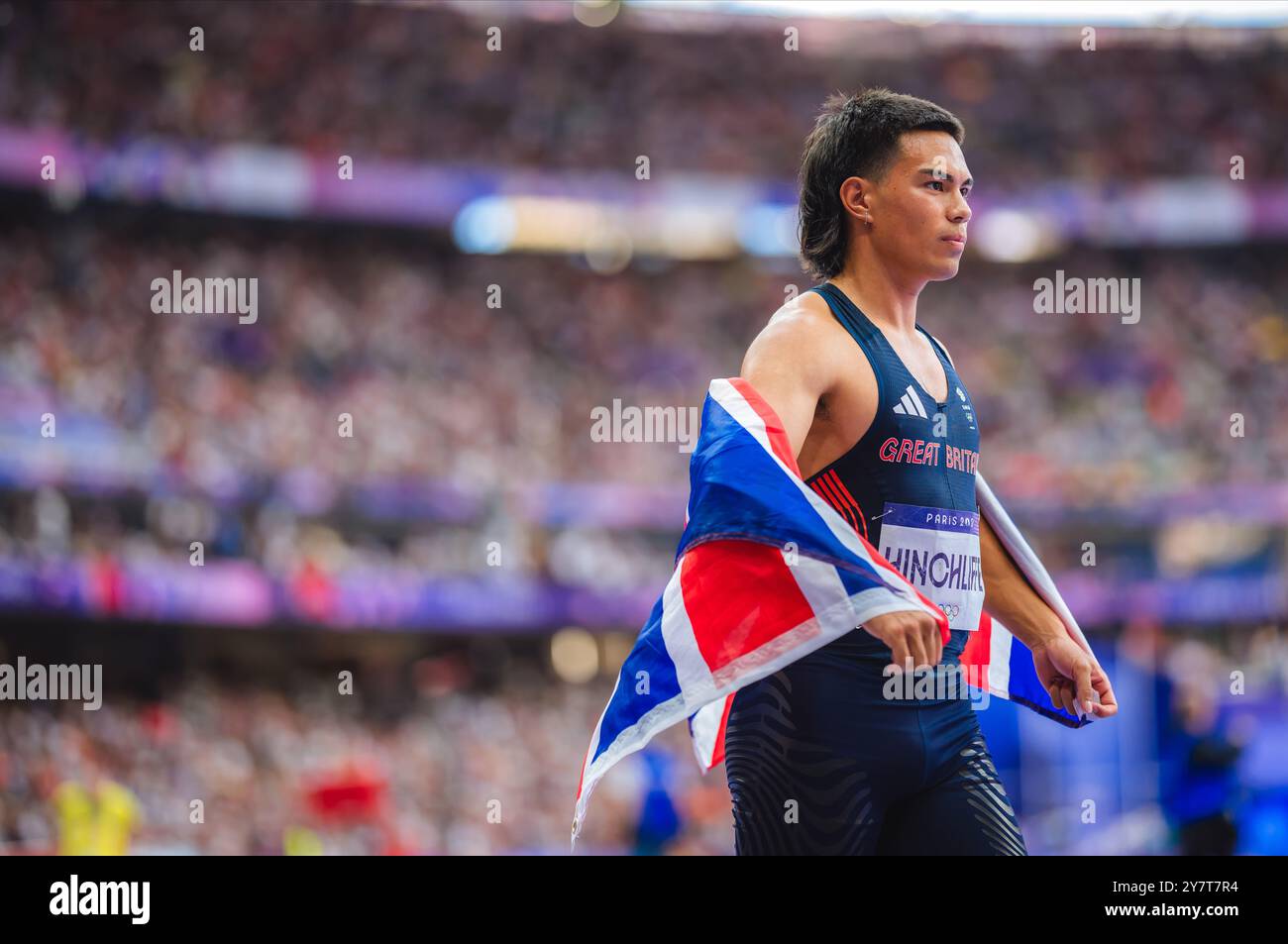 Louie Hinchliffe celebrating her medal in the 4x100 meters relay at the ...