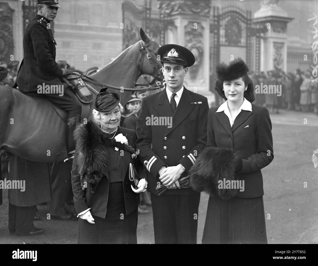 J.C. (JOHN CHARLES YOUNG) ROXBURGH DSO (DISTINGUISHED SERVICE ORDER ...