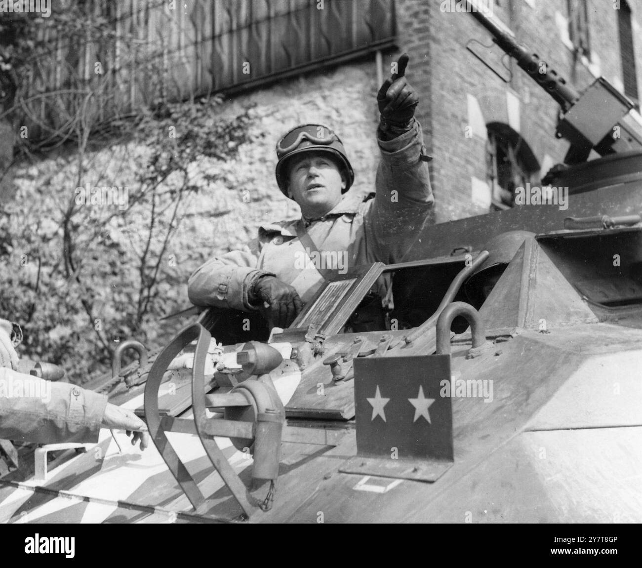 AMERICAN CORPS COMMANDER IN EUPEN - Lightning JoePhoto shows:- Maj.-Gen ...
