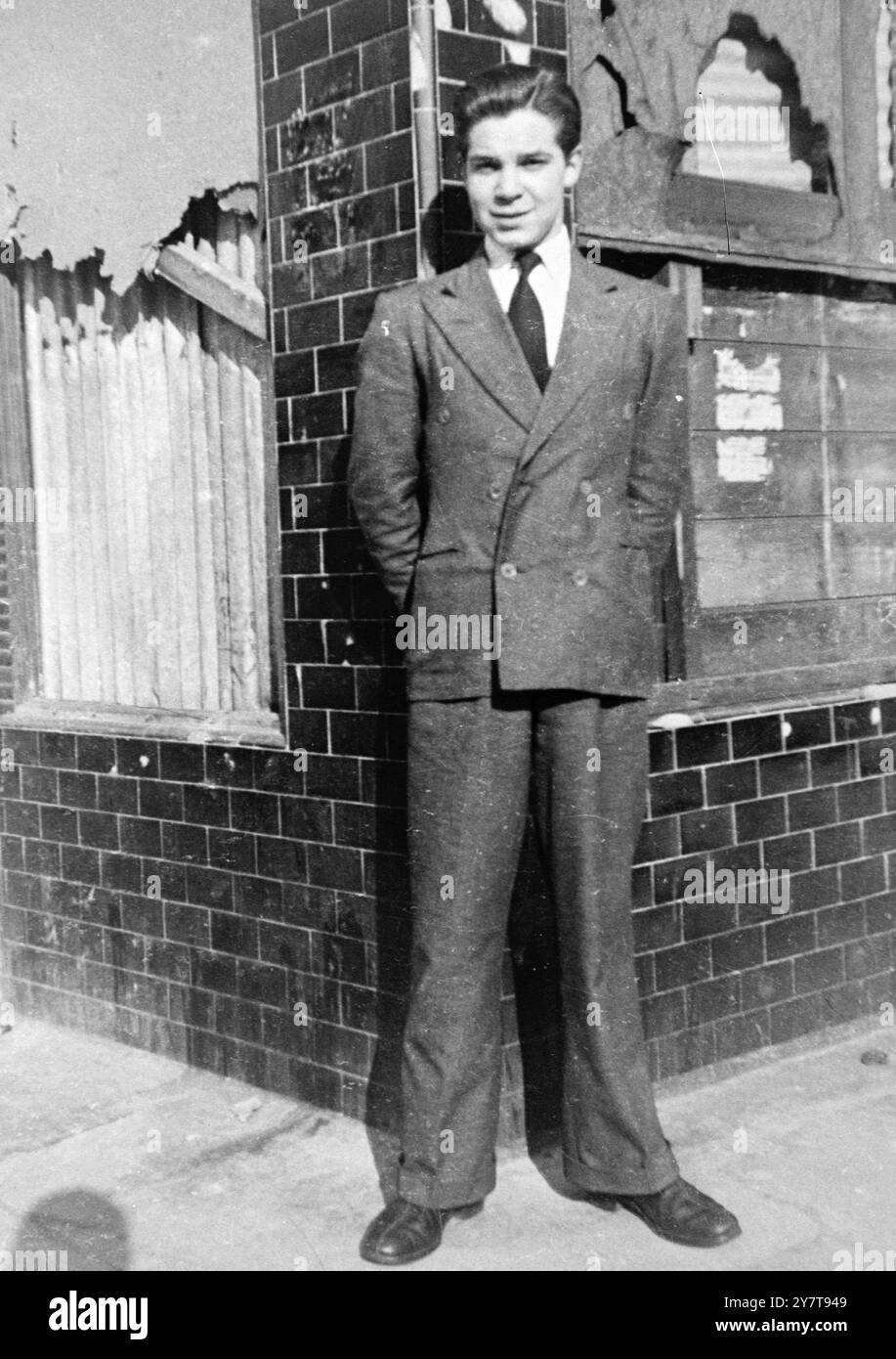 SEAMAN OF 19 WINS POSTHUMOUS MEDAL The King has awarded the Albert ...