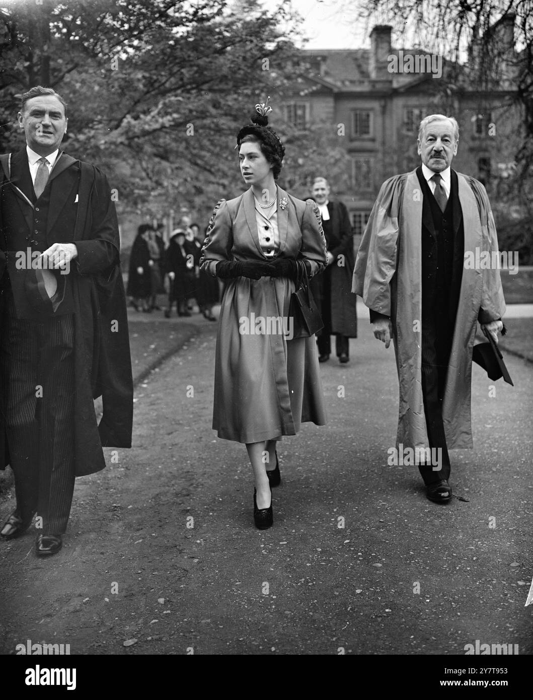 PRINCESS WALKS ALONE Princess Margaret pictured today at Balliol ...