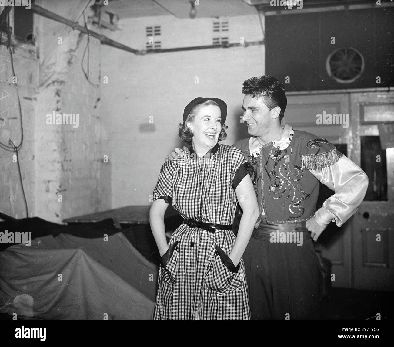 RADIO ROMANCE Ted Ray's radio wife, Australian Kitty Bluett with circus ...