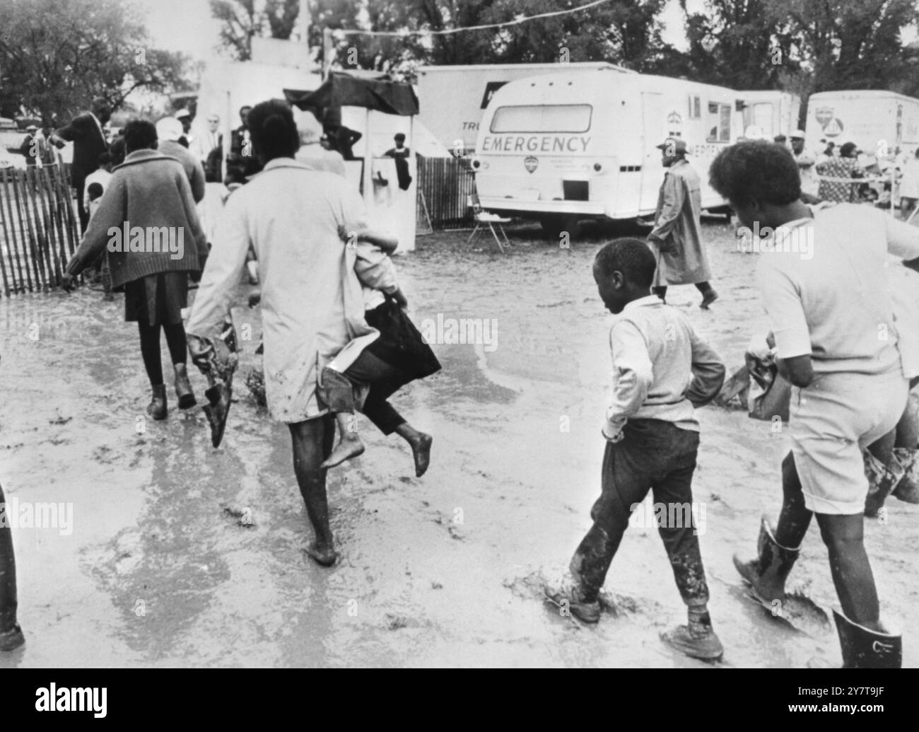 WASHOUT WASHINGTON: Poor people campaigners fleeing from " Resurrection ...