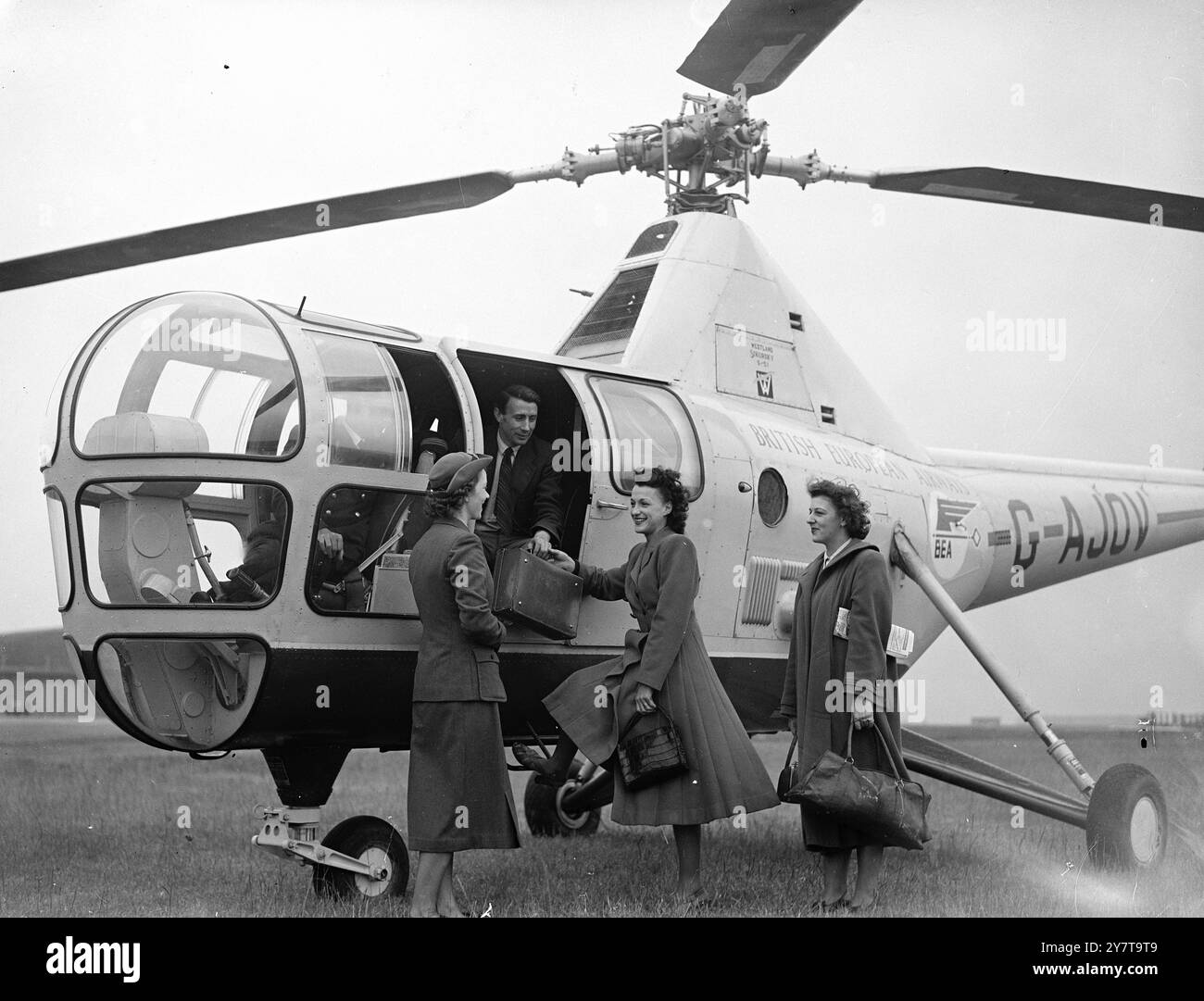 Worlds first helicopter hi-res stock photography and images - Alamy