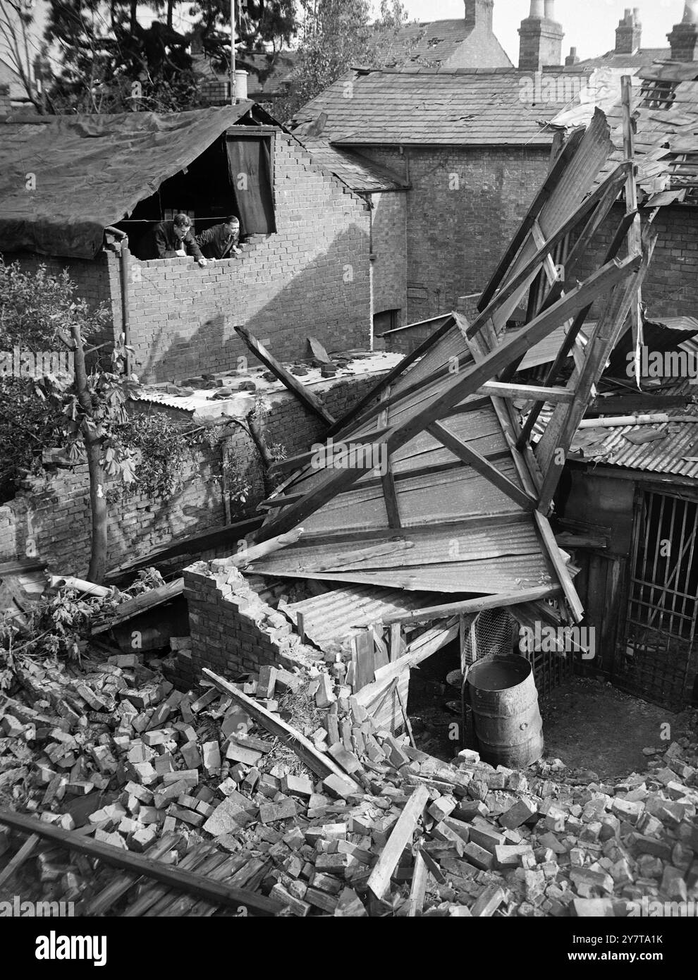 1950's houses Black and White Stock Photos & Images - Alamy