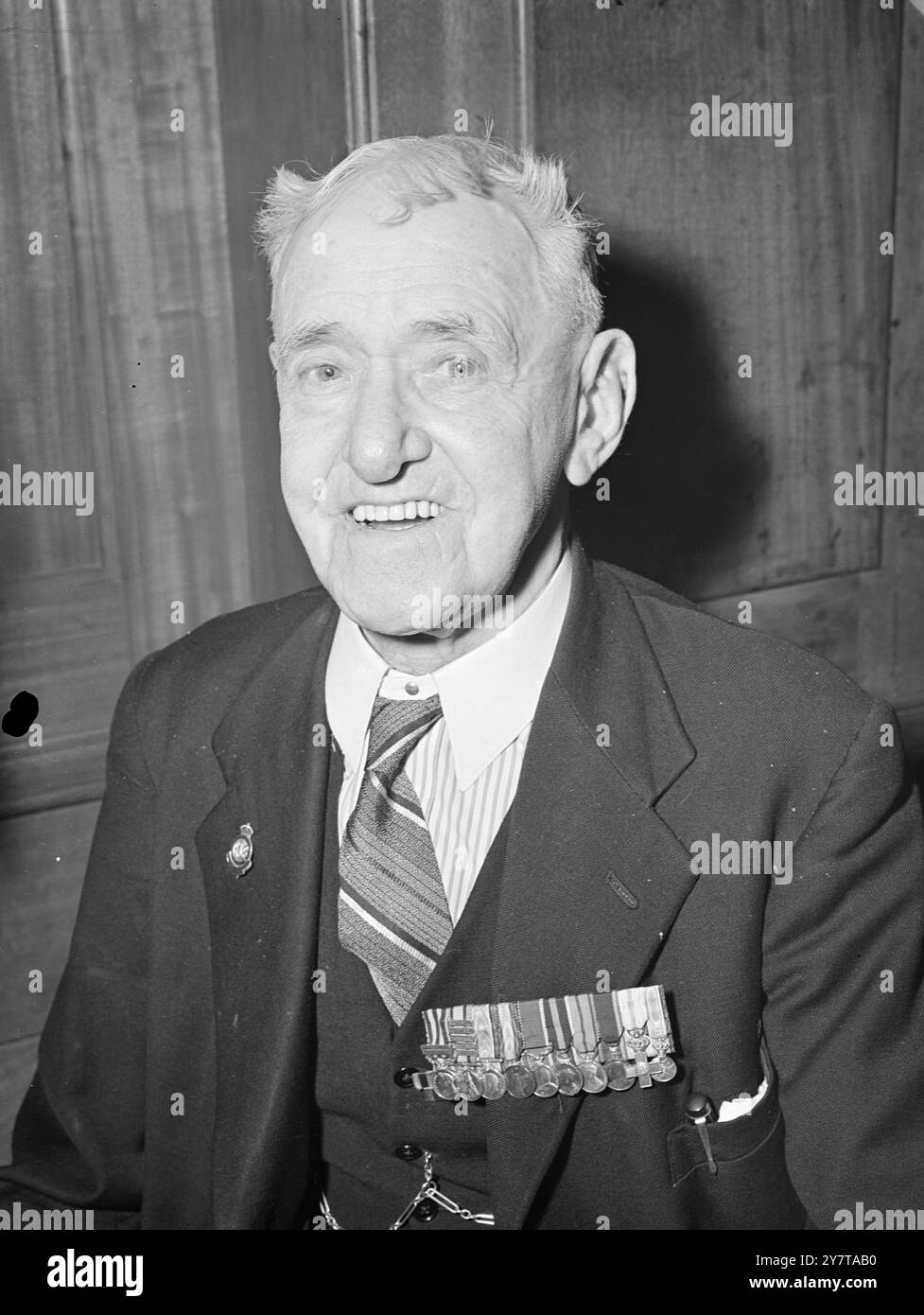 EARL'S BATMAN AT MAFEKING LUNCHEON 17 May 1950 Survivors of the ...