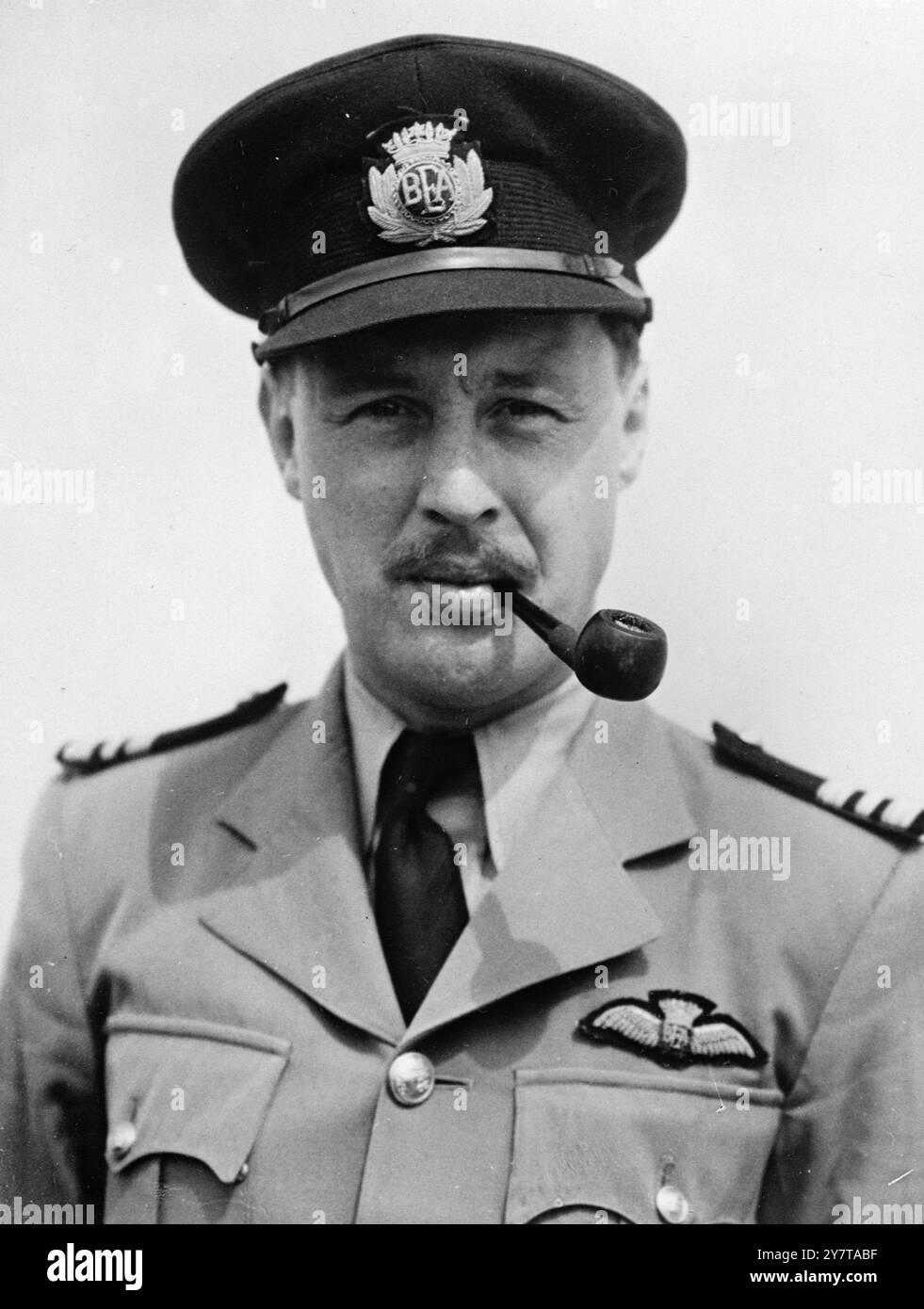 GEORGE MEDAL FOR PILOT OF EXPLODED VIKING AIR LINER 17 May 1950 Captain ...