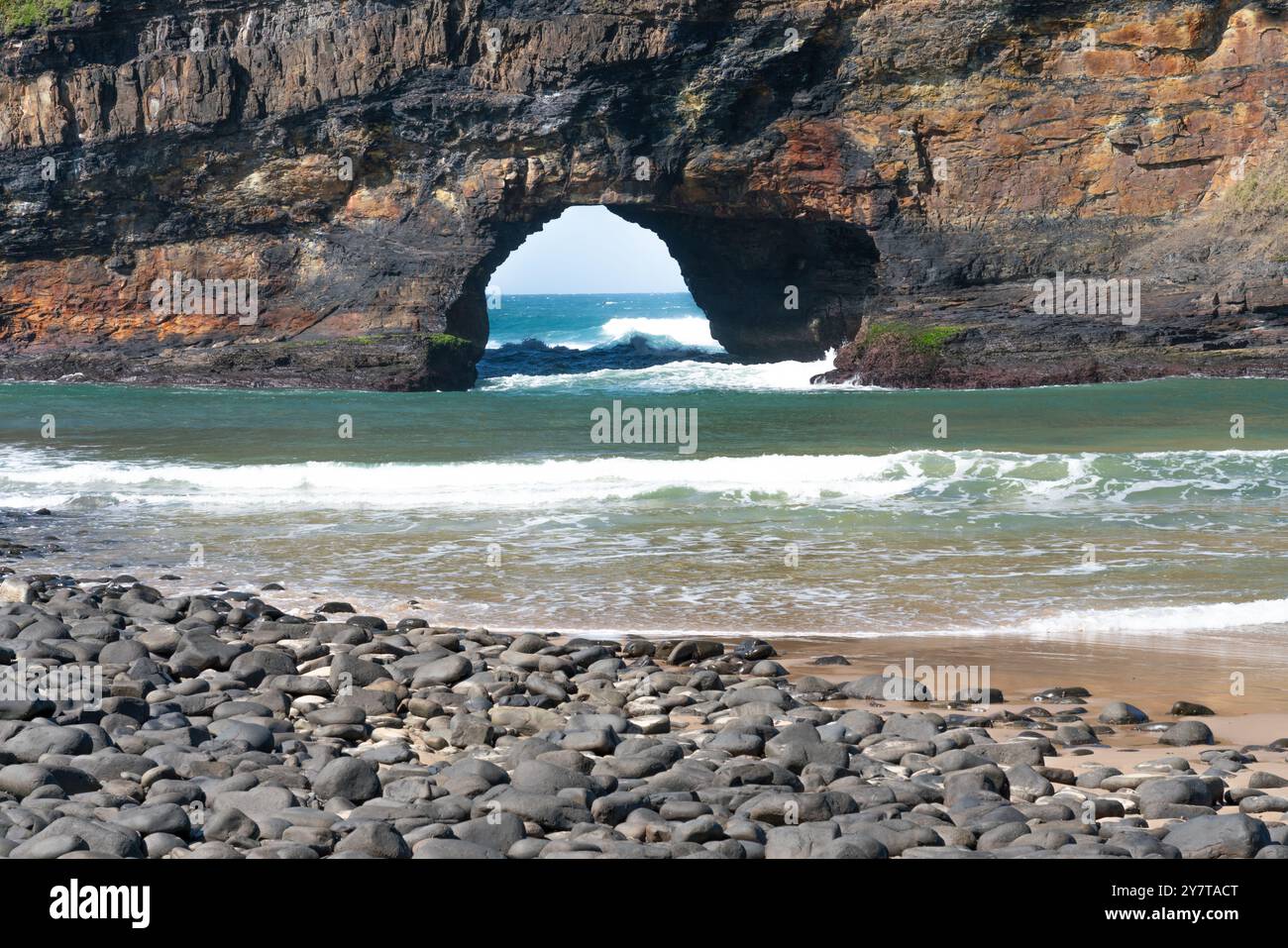 The Hole in the Wall, an extraordinary natural arch on the Indian Ocean ...