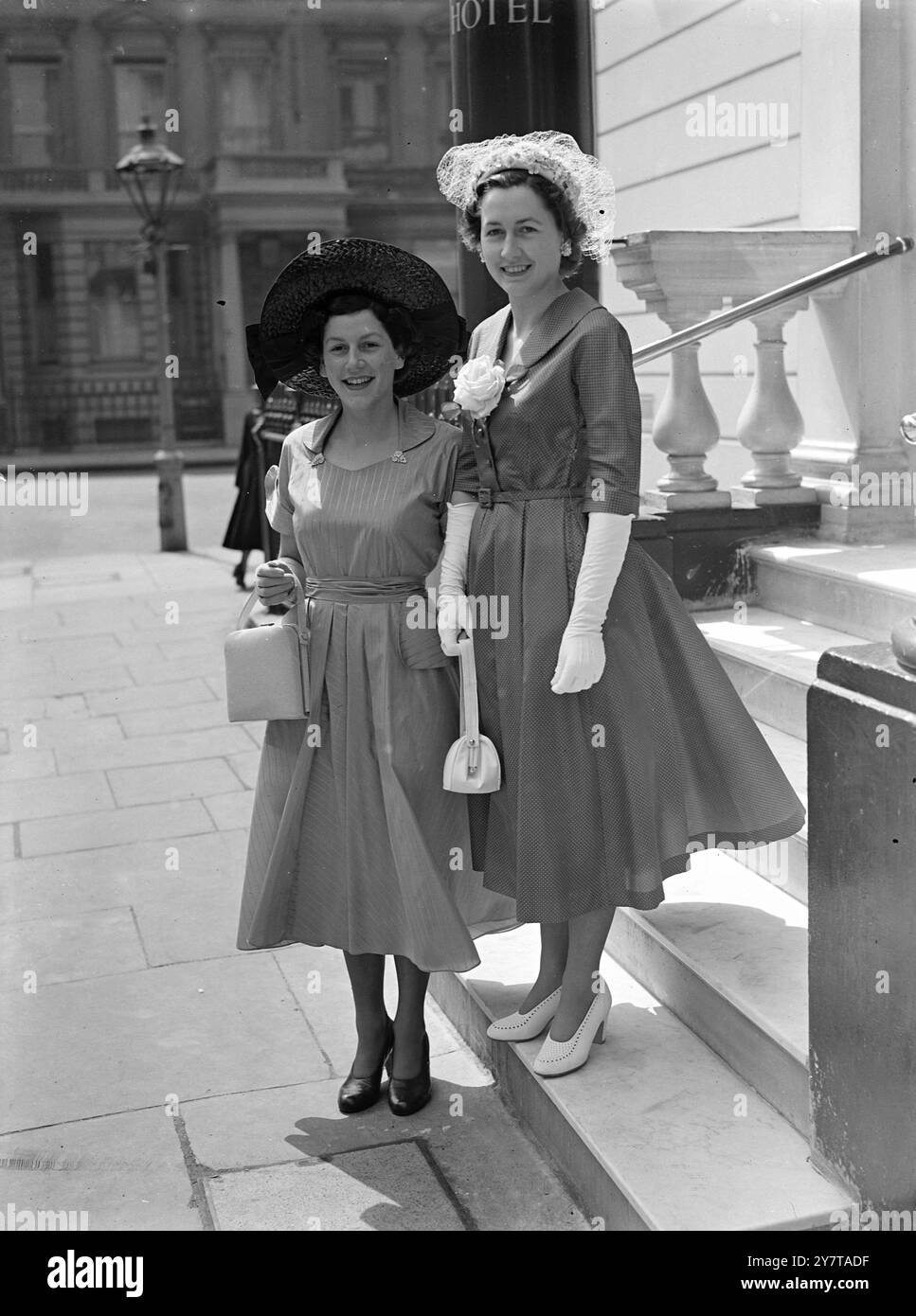 Champagne presentation Black and White Stock Photos & Images - Alamy