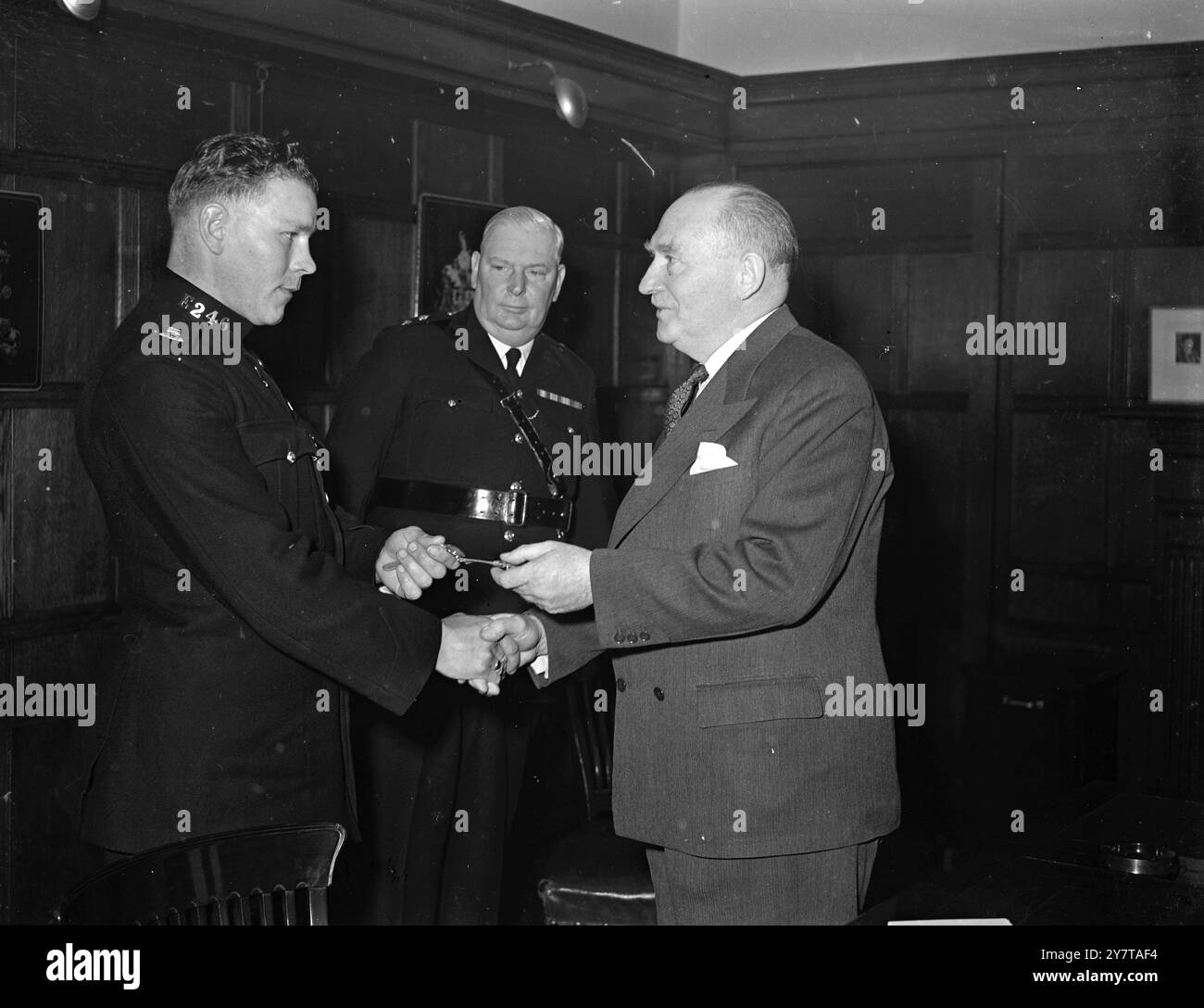 AWARD FOR KINGS LYNN CONSTABLE 10 May 1950 Twenty eight year old Police ...