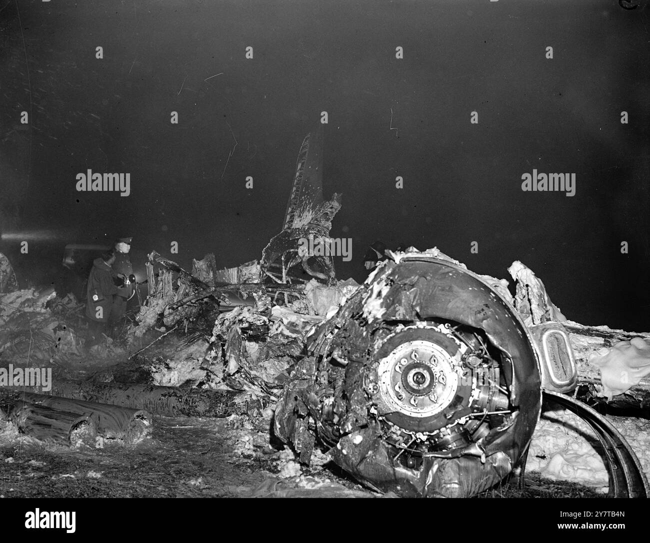 1950 heathrow bea vickers viking crash hi-res stock photography and ...