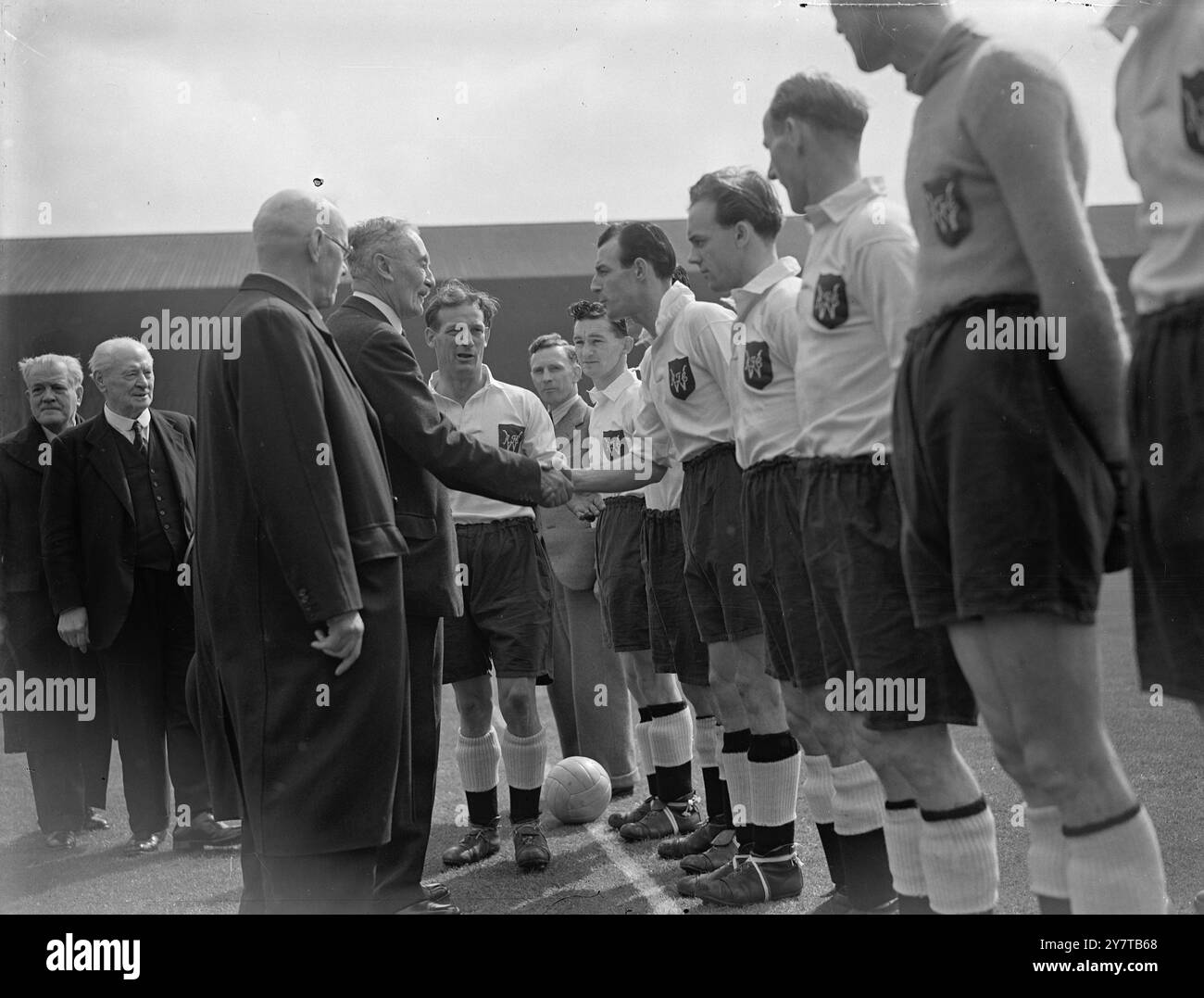 LORD WIGRAM AT AMATEUR CUP FINAL Lord Wigram shaking hands with the ...