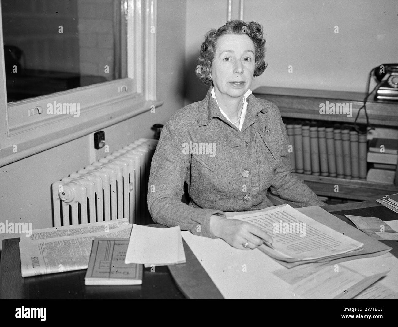 WOMAN GETS THE FACTS IN 14 MILLION WORDS 21 April 1950 Pictured at her ...