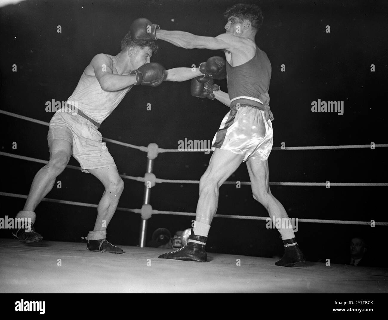 AMATEUR EXCHANGE 21 April 1950 W Taylor (LMS Rovers Boxing Club ...