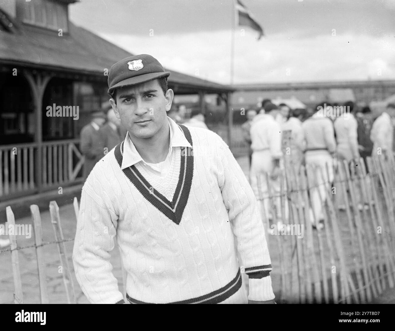 Sweater 1950s Black and White Stock Photos & Images - Alamy