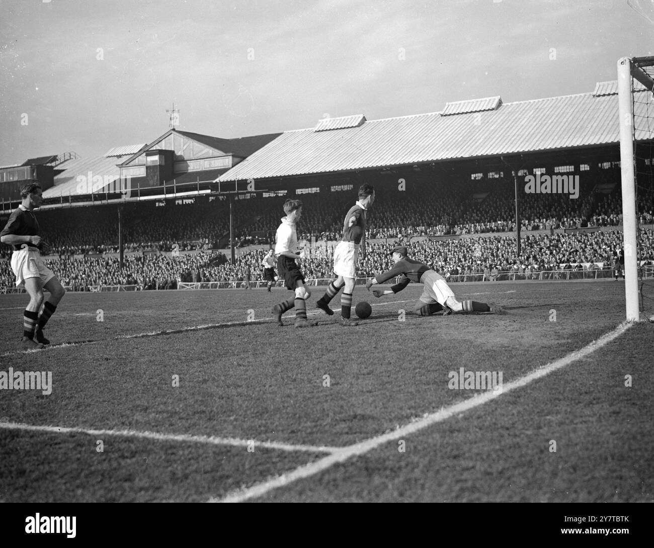 Bolton football 1950 hi-res stock photography and images - Alamy