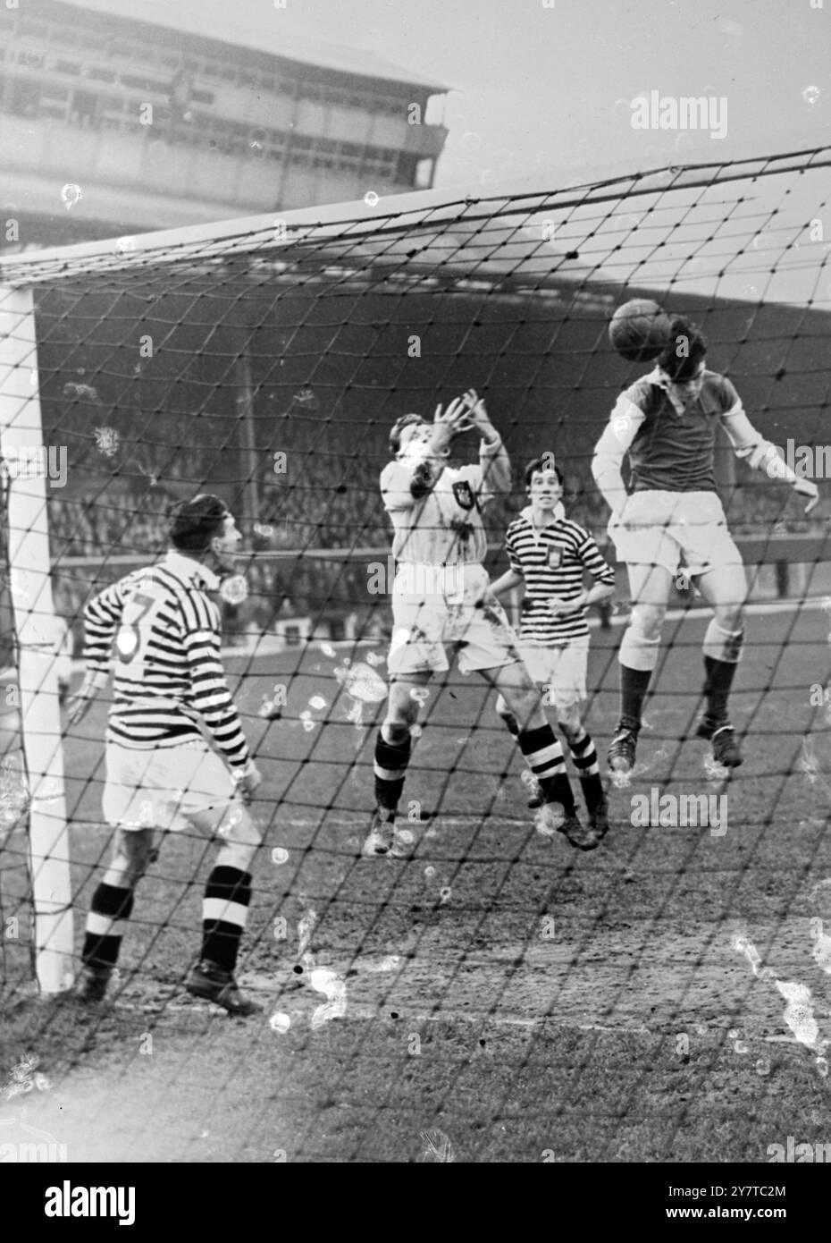 Robert campbell forsyth hi-res stock photography and images - Alamy