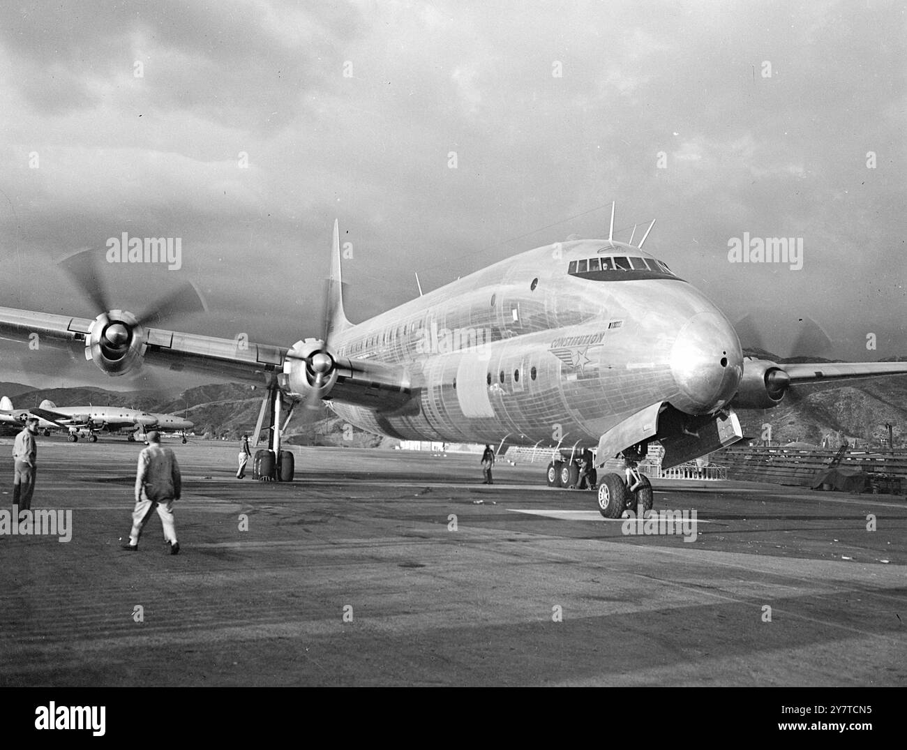 WORLD'S BIGGEST LANDPLANE MAY BECOME CIVILIAN 12,000 hp thresh the air ...
