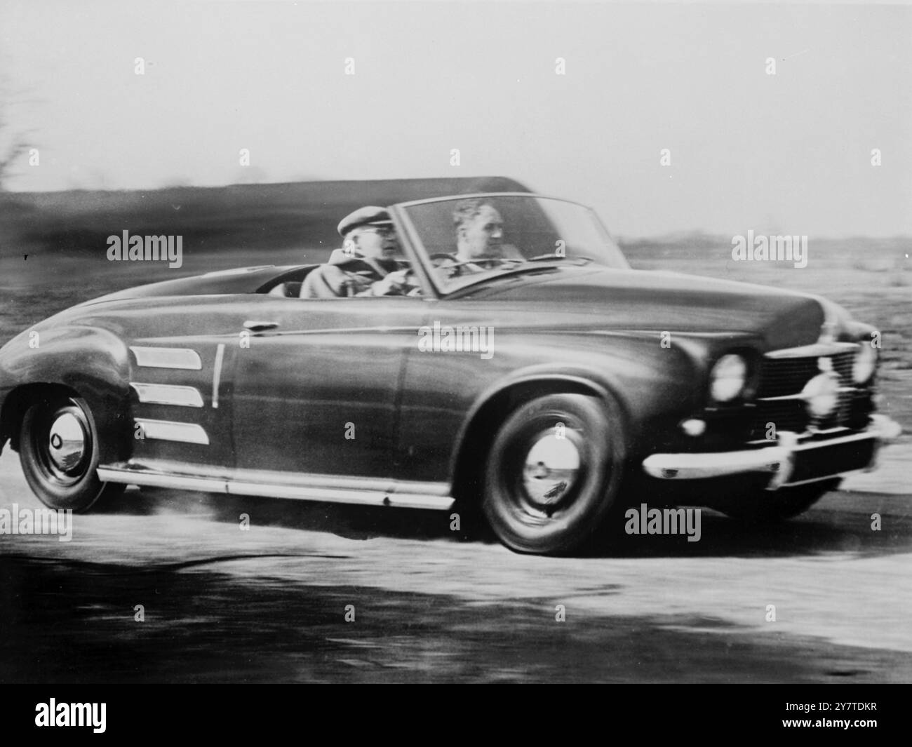 BRITAIN PRODUCES WORLD'S FIRST GAS TURBINE CAR The world's first gas ...