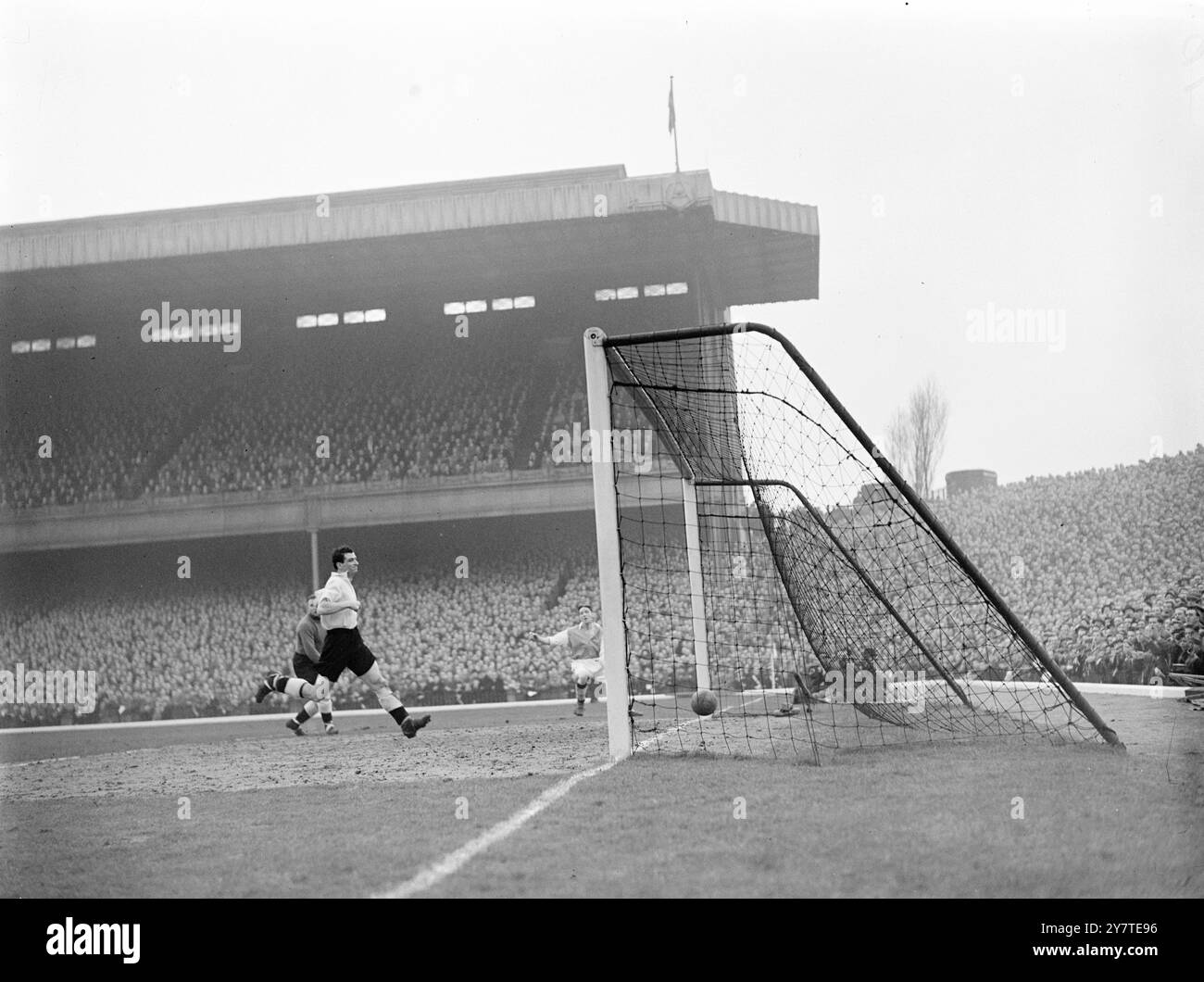 Jimmy ball centre right hi-res stock photography and images - Alamy