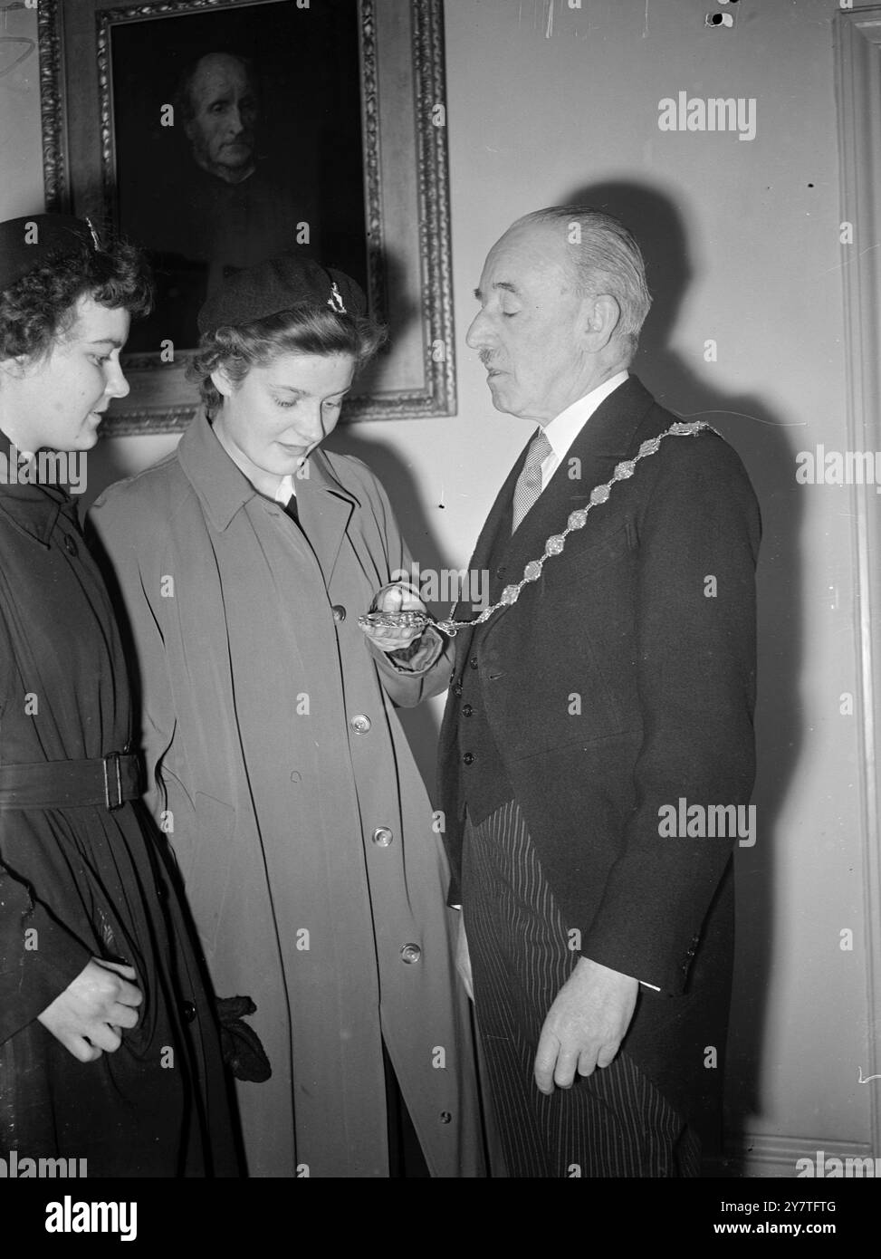EXAMINING THE CHAIN OF OFFICE 2 February 1950 Barbara Starkey of the ...