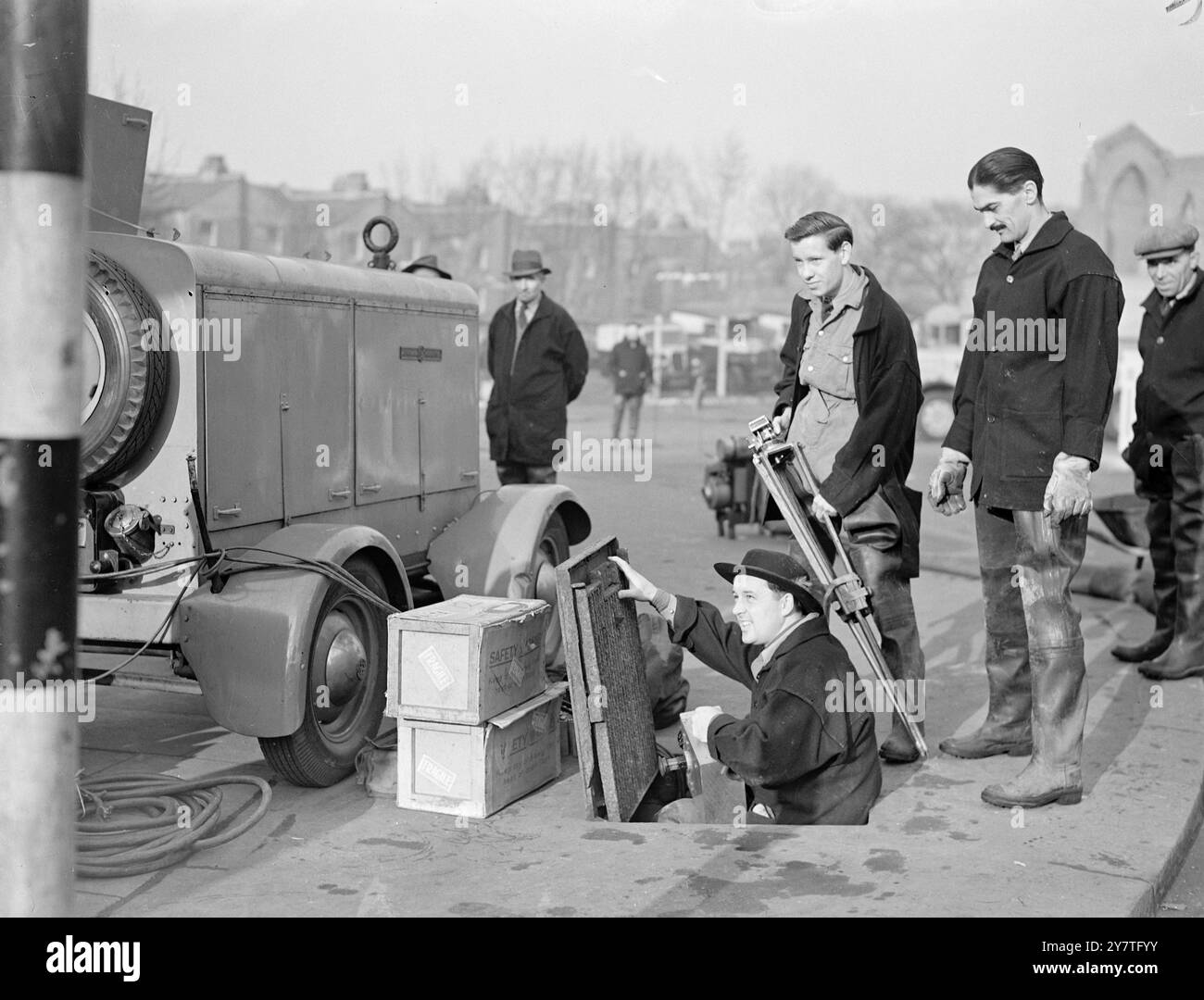 CAMERAMAN 'PLUMBS THE DEPTHS' 3 February 1950 Assignment with a ...
